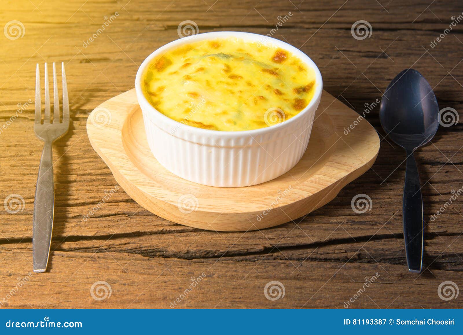 Espinaca Cocida Al Horno Con Queso Imagen de archivo - Imagen de primer ...