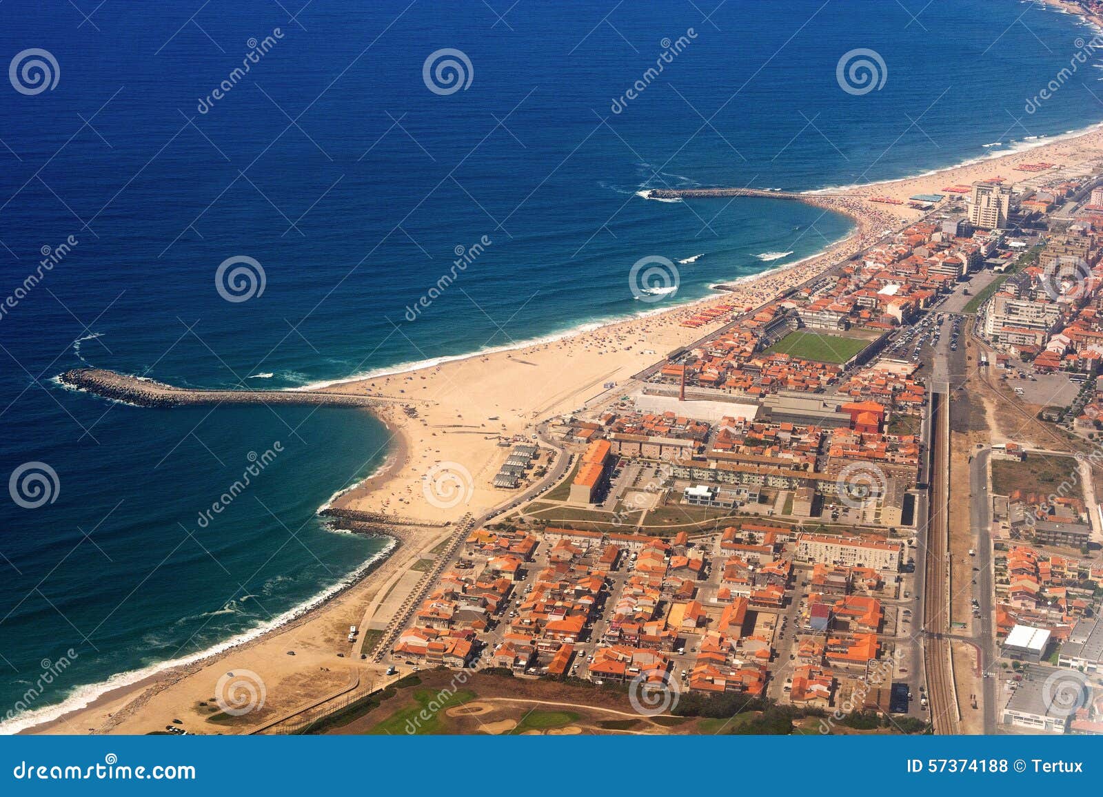 Espinho photo stock. Image du côte, over, océan, nord - 57374188