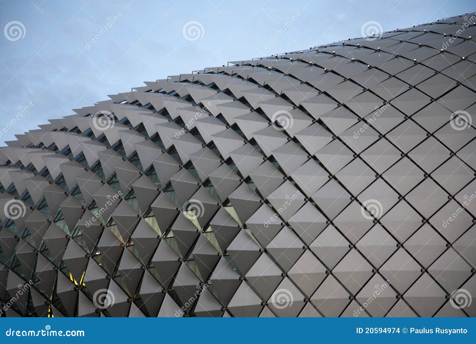 Esplanade Building Singapore Stock Photo - Image of opera, construction ...