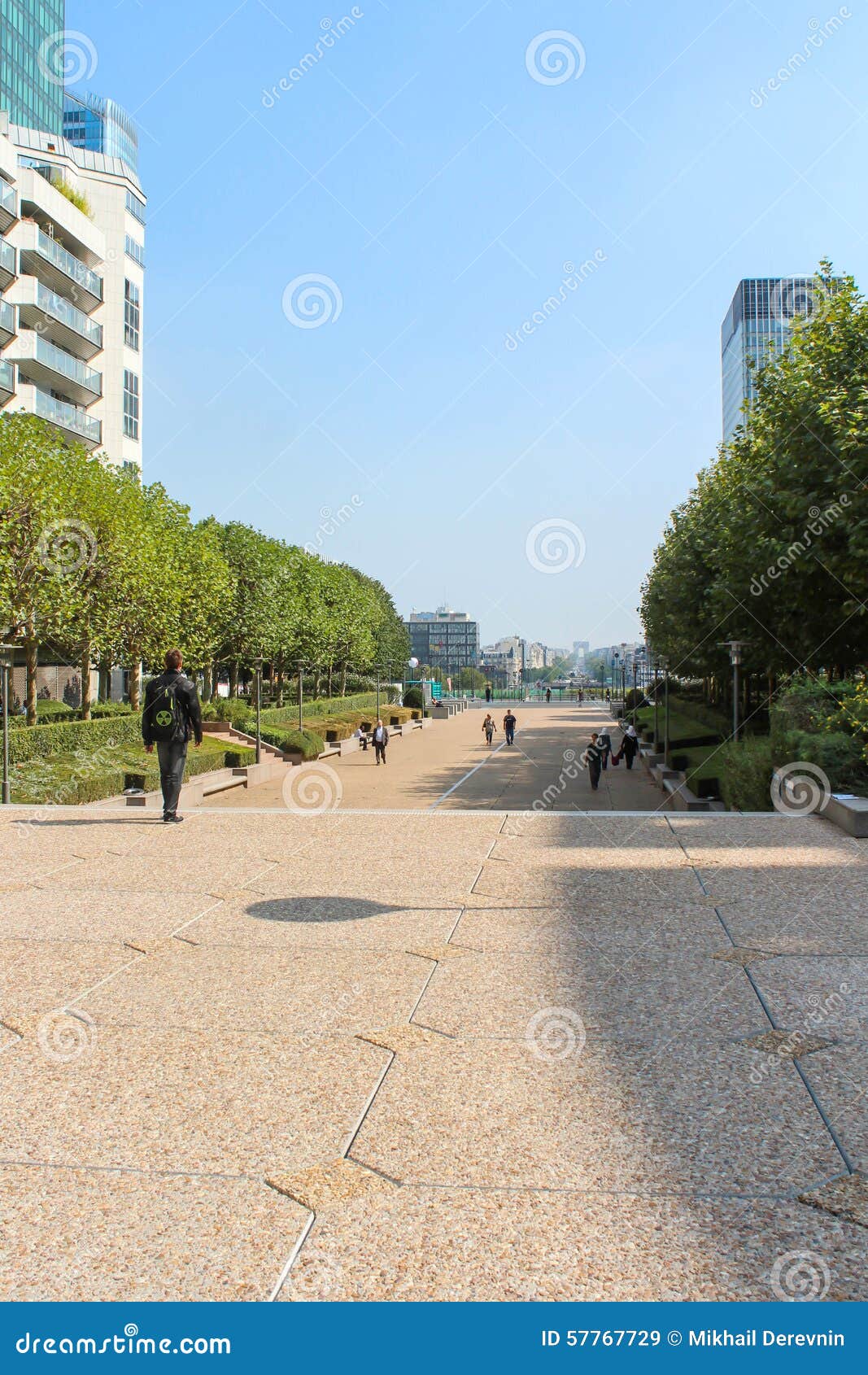 Esplanade De La Defense in Paris Editorial Stock Image - Image of paris ...
