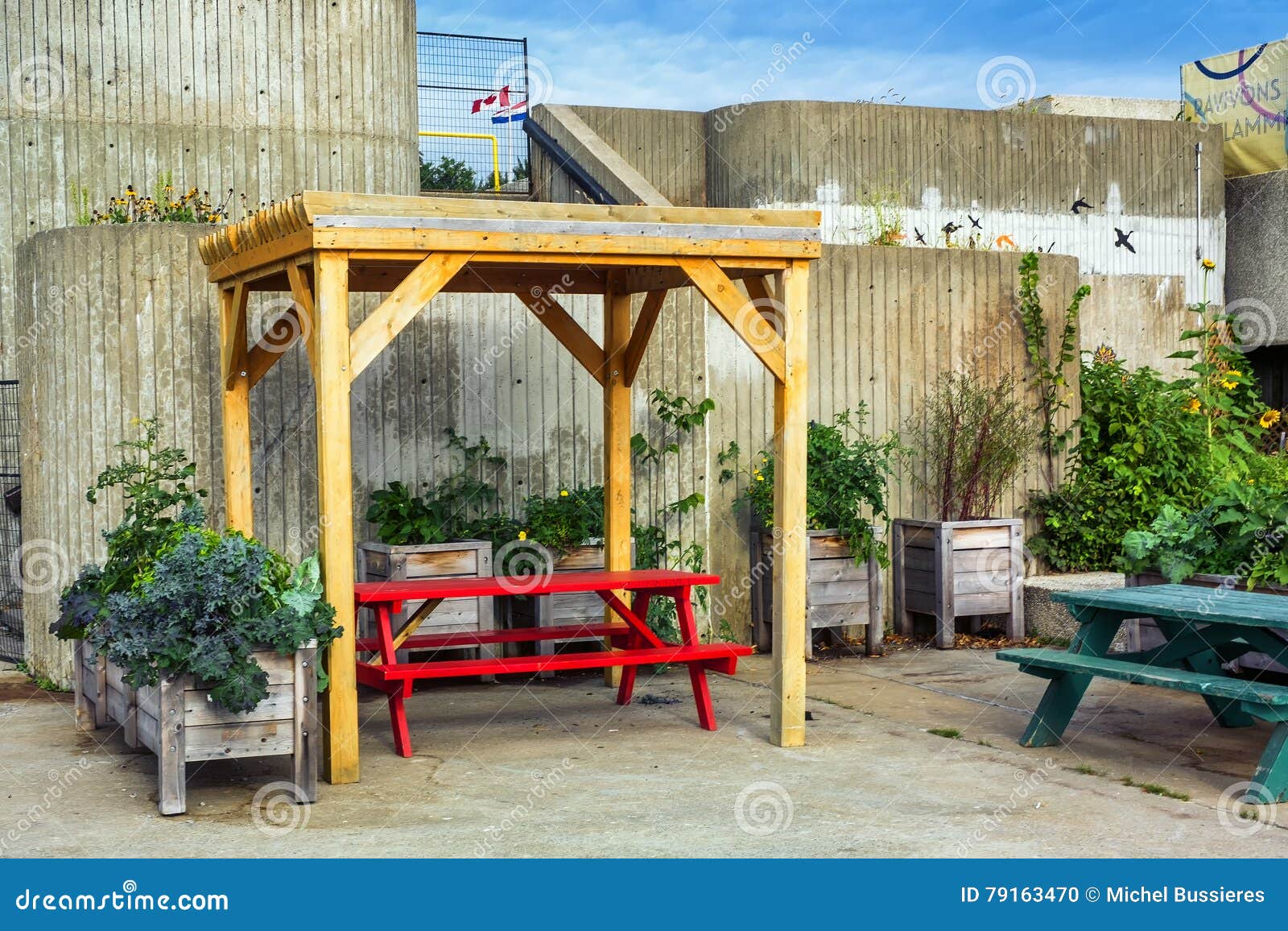 Esplanade Du Stade Olympique (table Pinique) Image éditorial - Image du ...