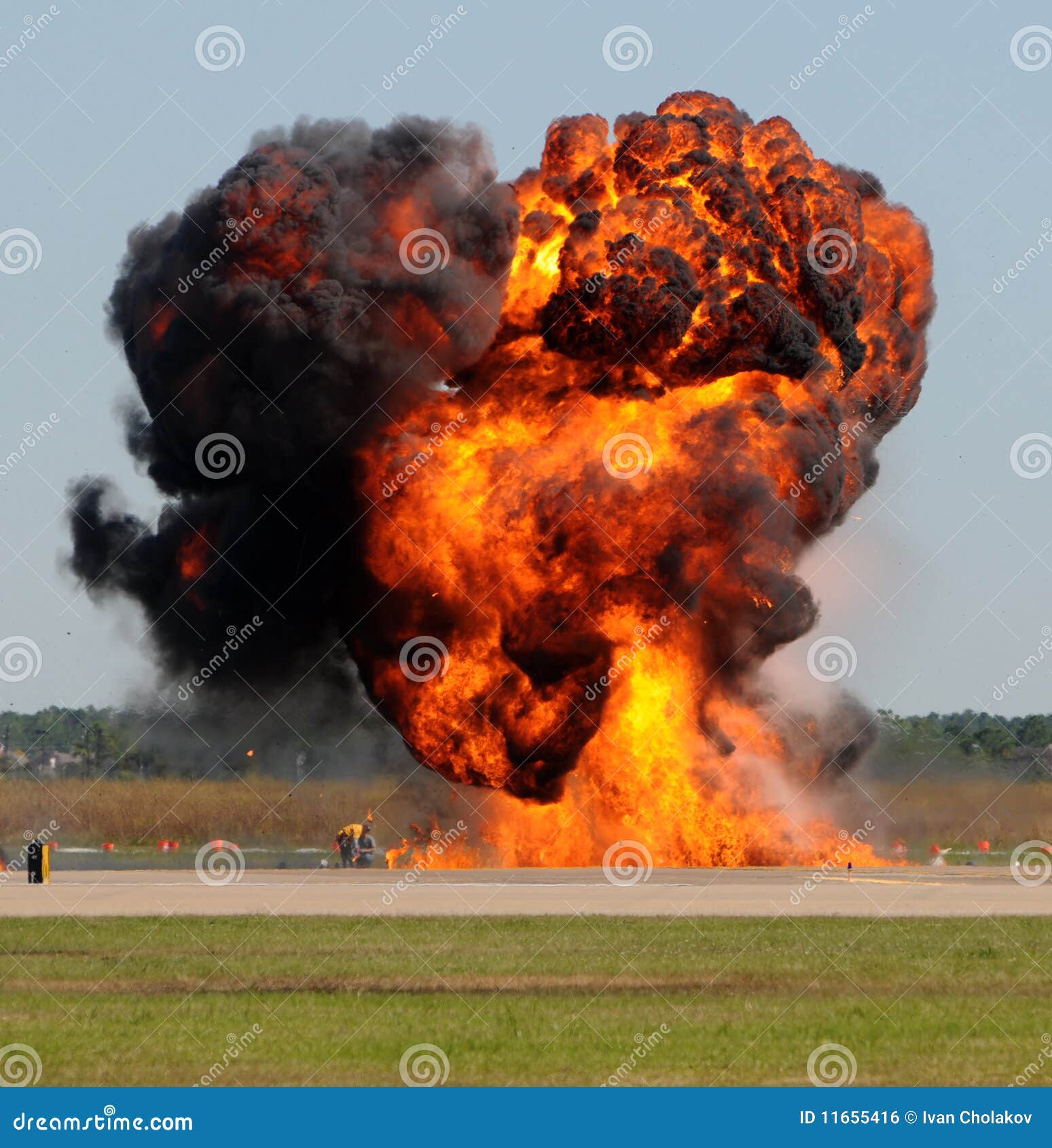 Esplosione gigante fotografia stock. Immagine di esplosione - 11655416