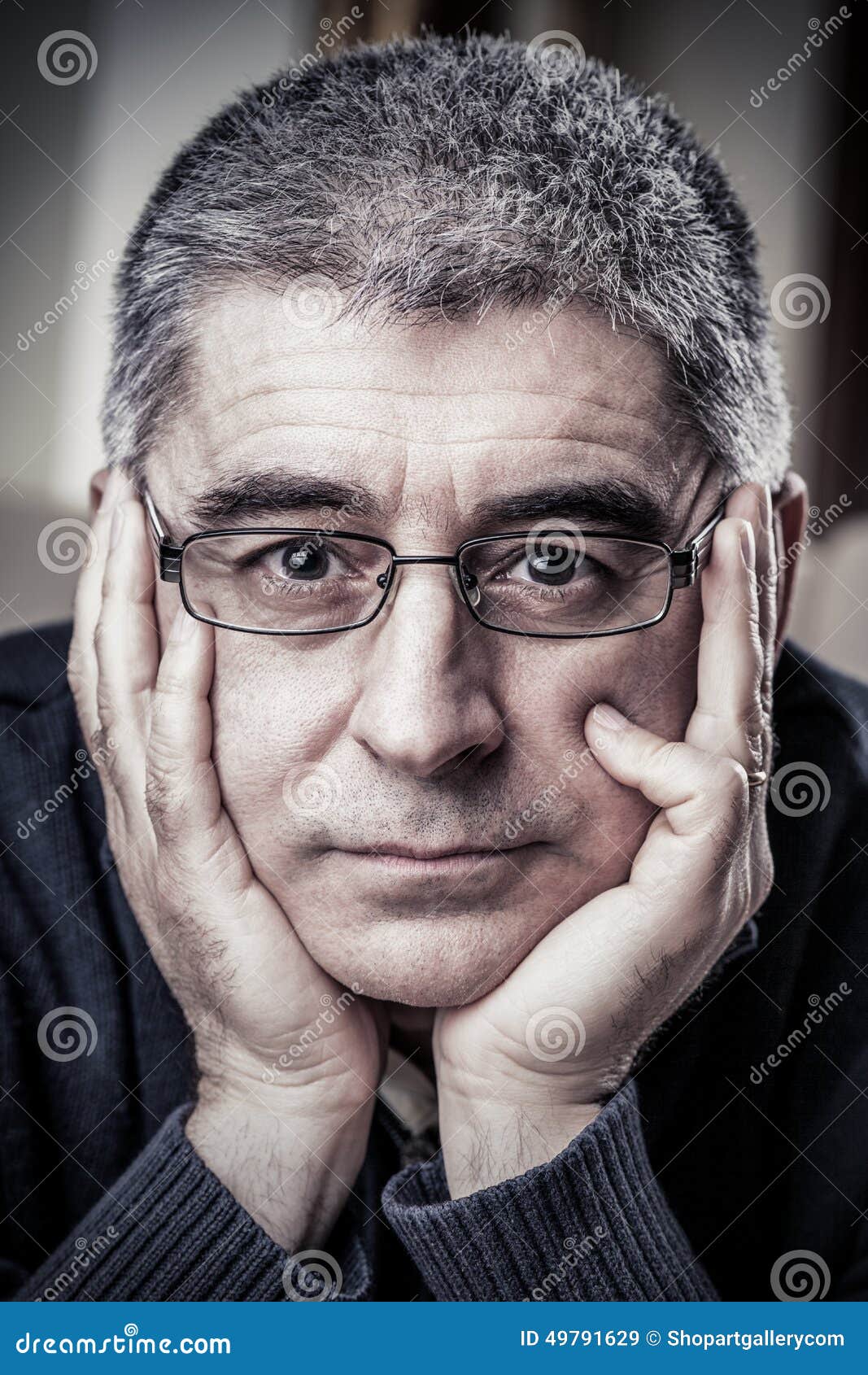 Espressione di dispiacere immagine stock. Immagine di maturo - 49791629