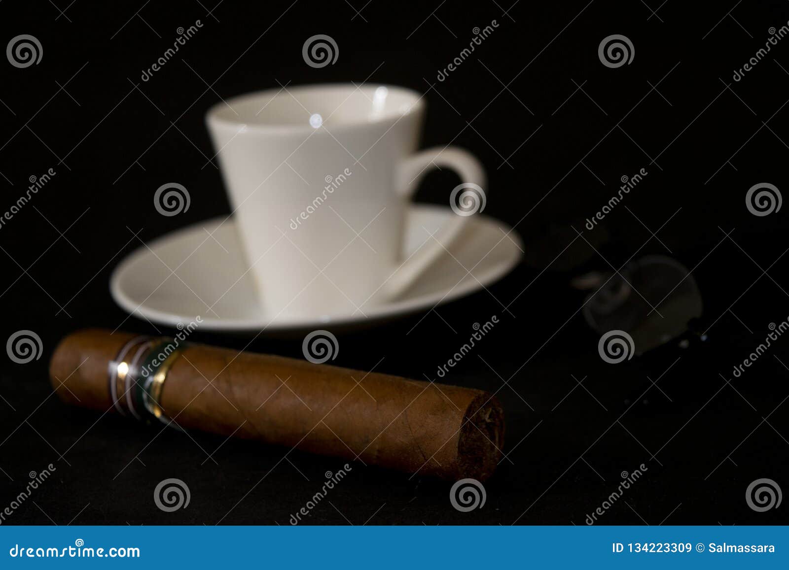 Espresso and Cigar Foe a Break Time Stock Image - Image of aroma, drink ...