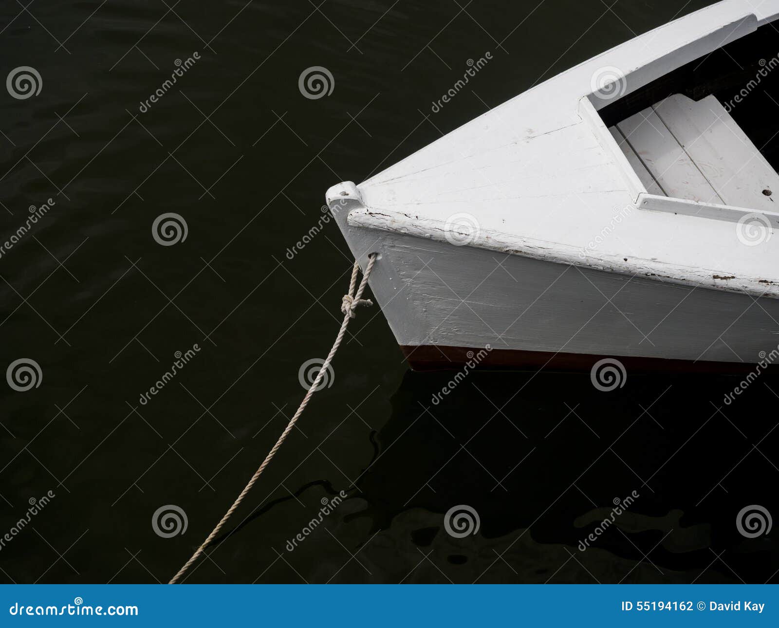 Esquife blanco foto de archivo. Imagen de blanco, resplandor - 55194162