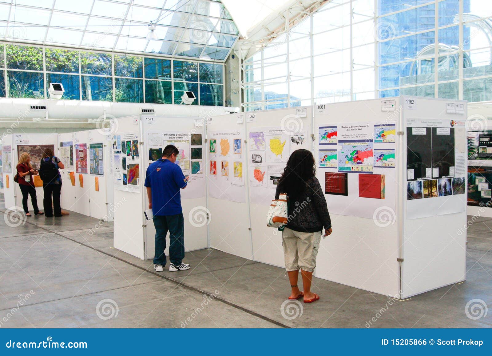 ESRI User Conference Map Gallery Editorial Photo - Image of arcsde ...