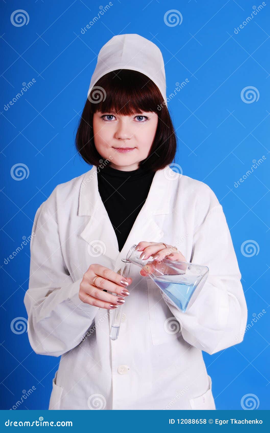 Essai biologique de l'eau. photo stock. Image of songeur - 12088658