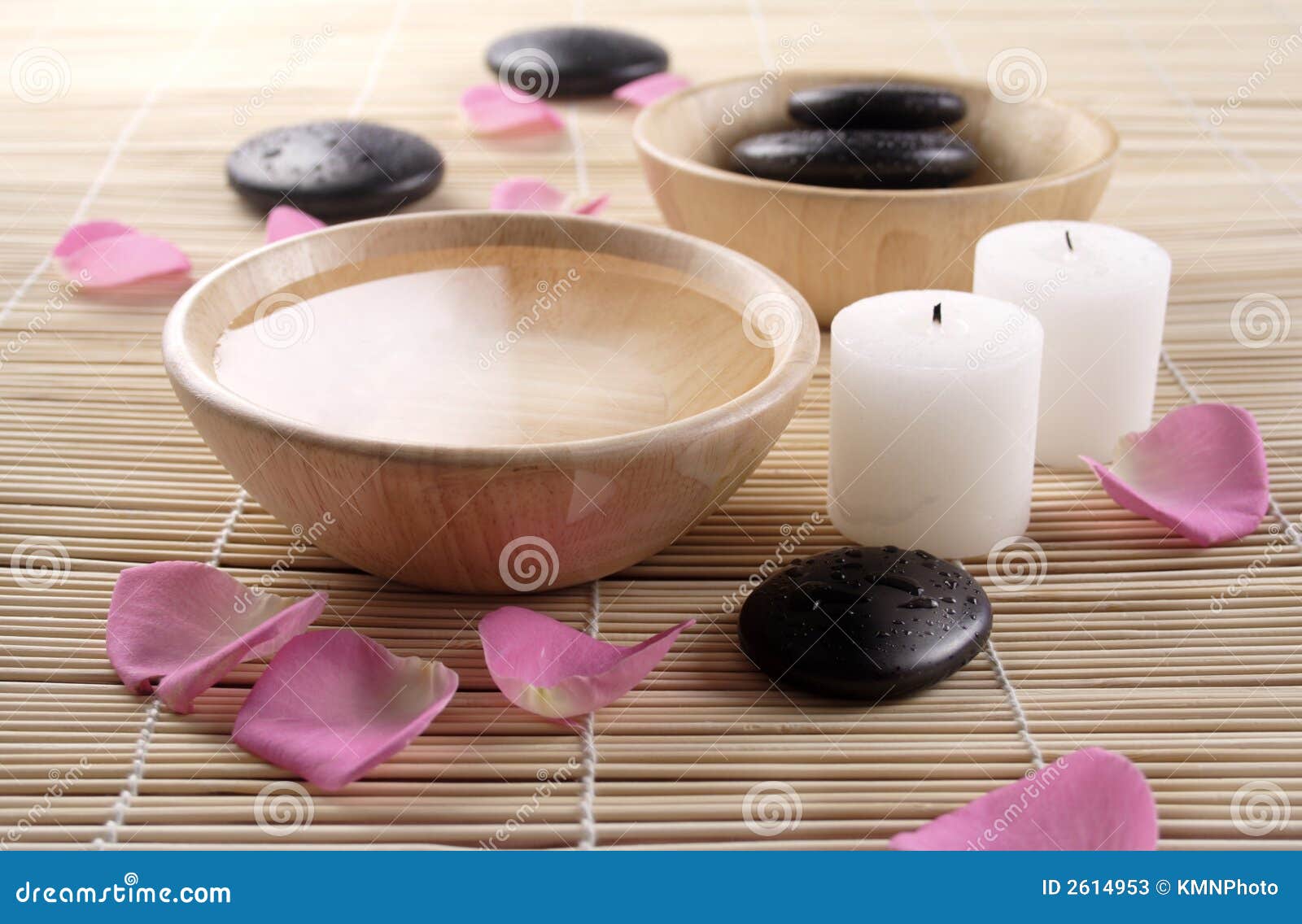 Essential bath stock image. Image of renew, fragrant, minimalist - 2614953