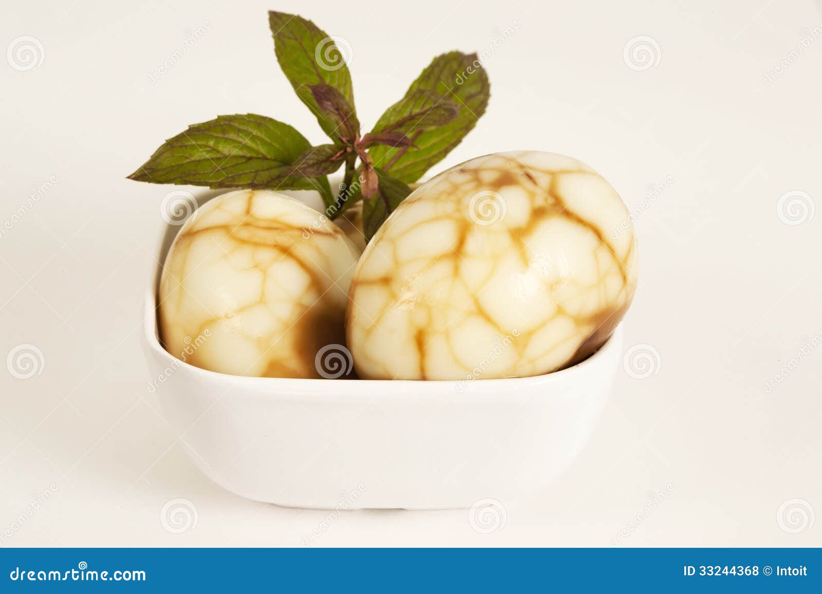 Essfertige Chinesische Tee-Eier Stockfoto - Bild von abgezogen ...