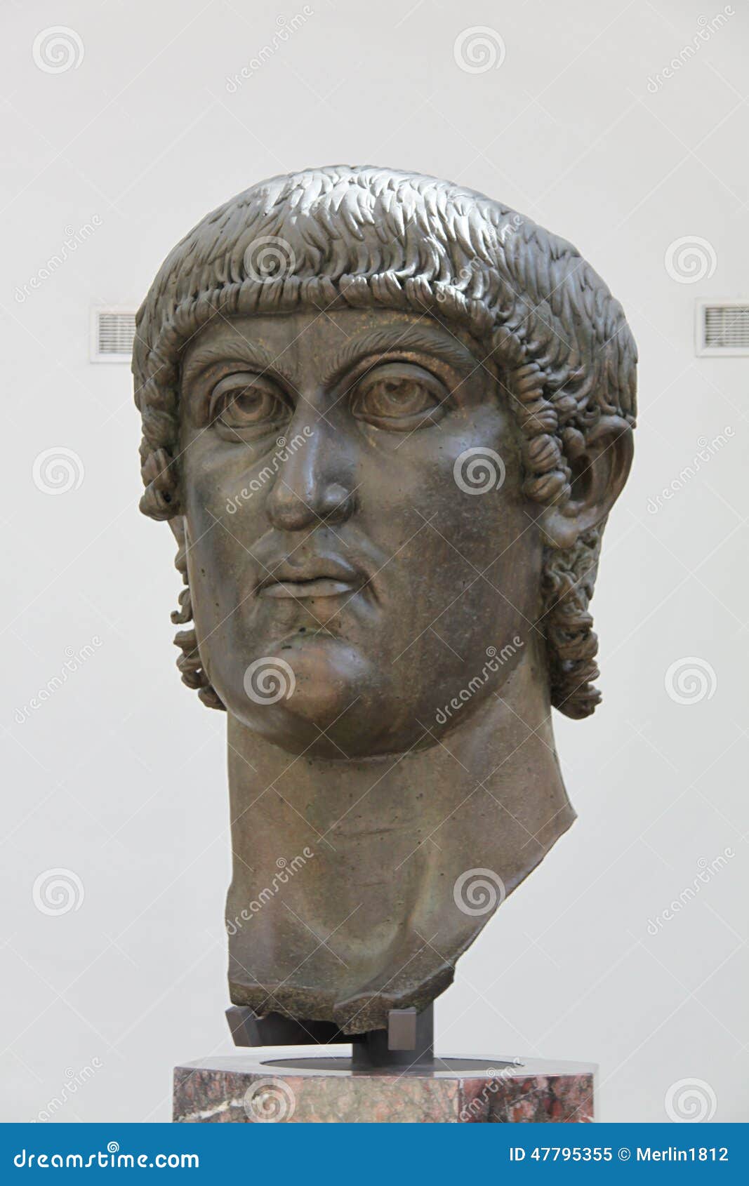 Estátua de Constantim imagem editorial. Imagem de antigo - 47795355