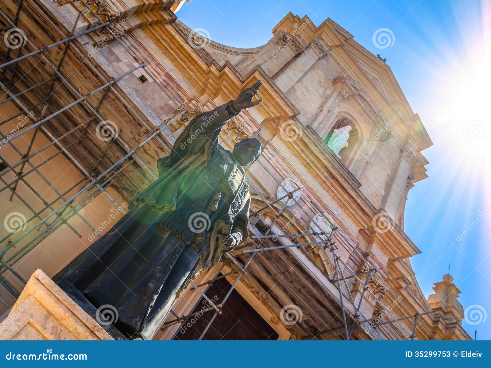 Estátua do papa Pius IX imagem de stock. Imagem de barroco - 35299753
