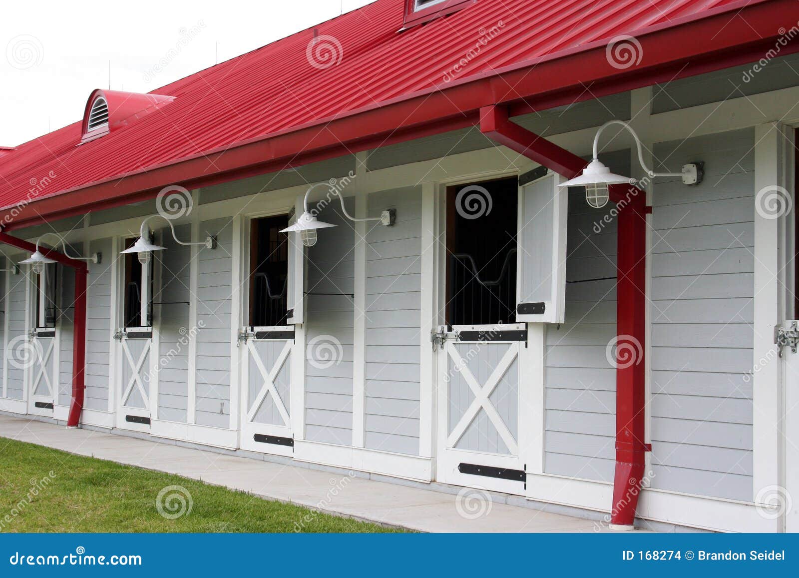 Establo del caballo foto de archivo. Imagen de mascota - 168274