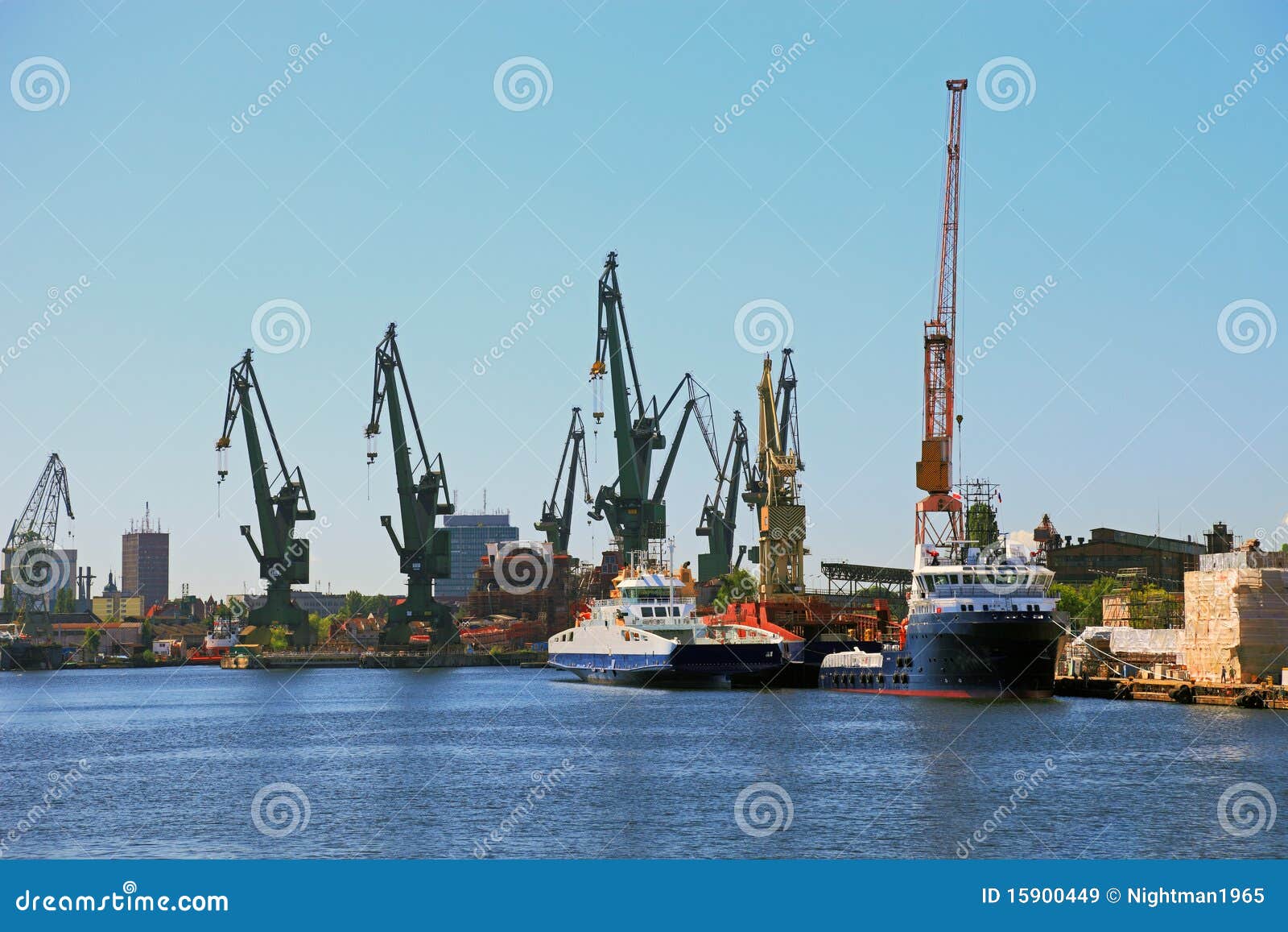 Estaleiro imagem de stock. Imagem de potência, comercial - 15900449