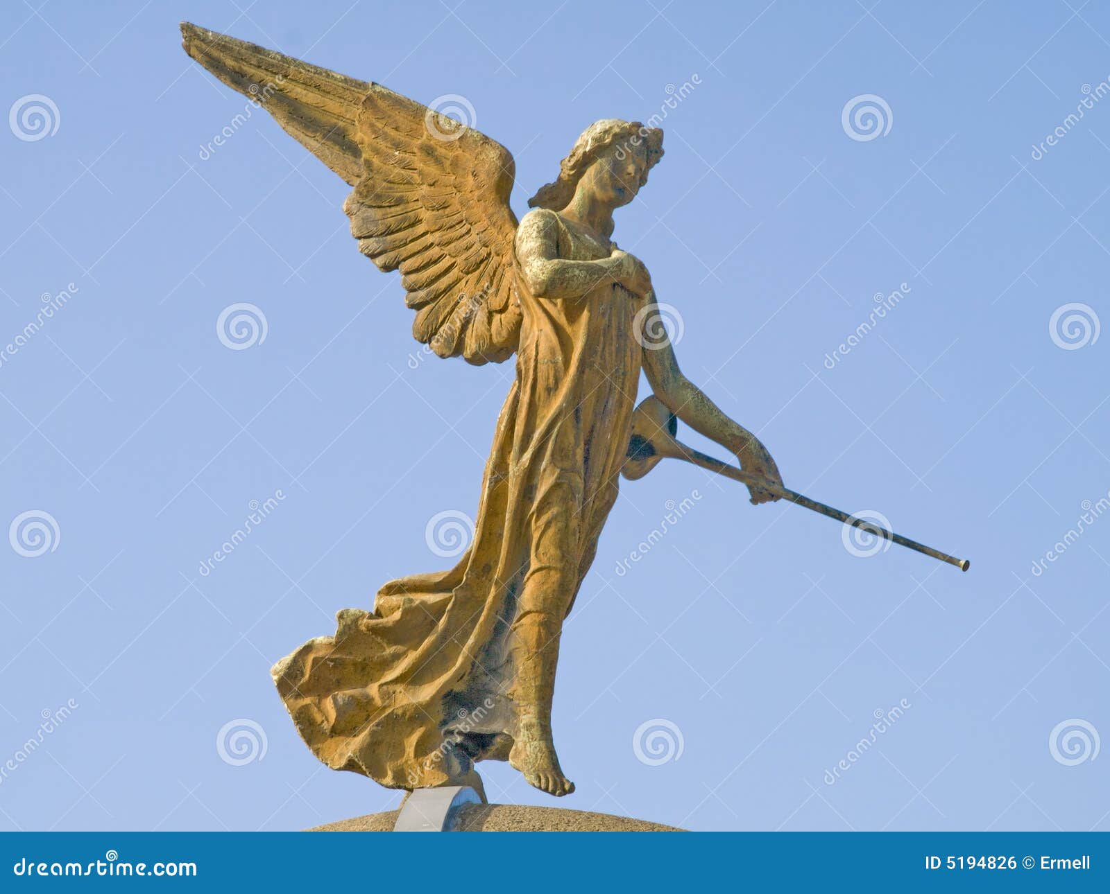 Estatua foto de archivo. Imagen de cielos, arte, azul - 5194826