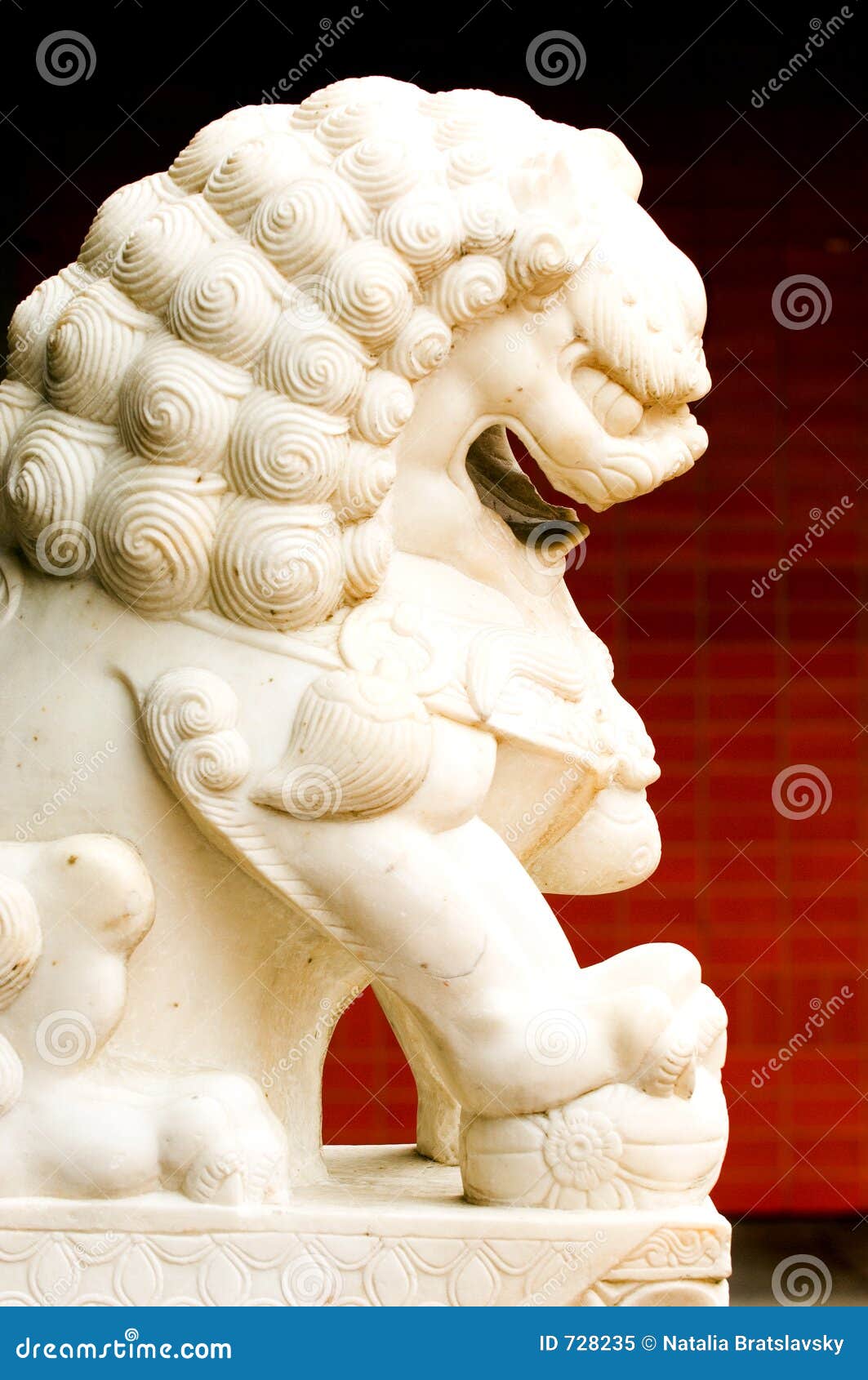 Estatua china del león imagen de archivo. Imagen de céntrico - 728235