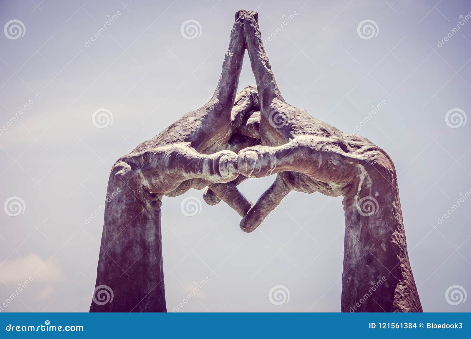 Manos Entrelazadas Fotos De Stock - Descarga 121 Fotos Libres de Derechos