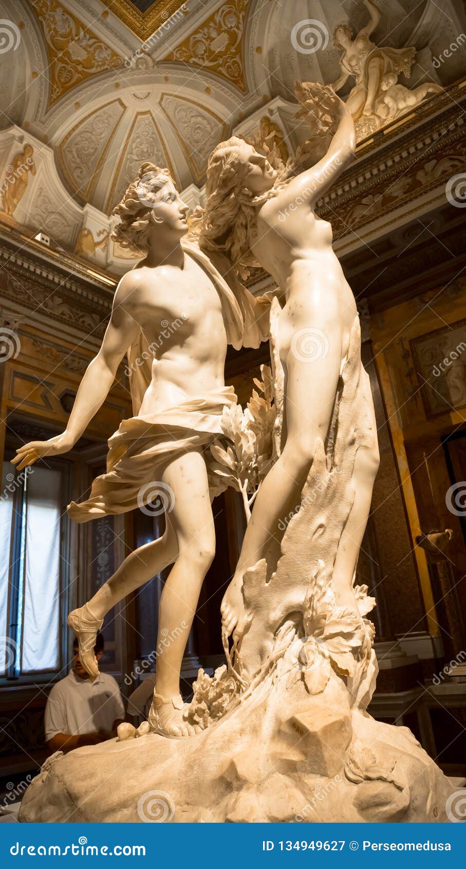 Estatua De Bernini: Apolo E Dafne Apollo Y Daphne Imagen de archivo - Imagen de dafne, escultura ...