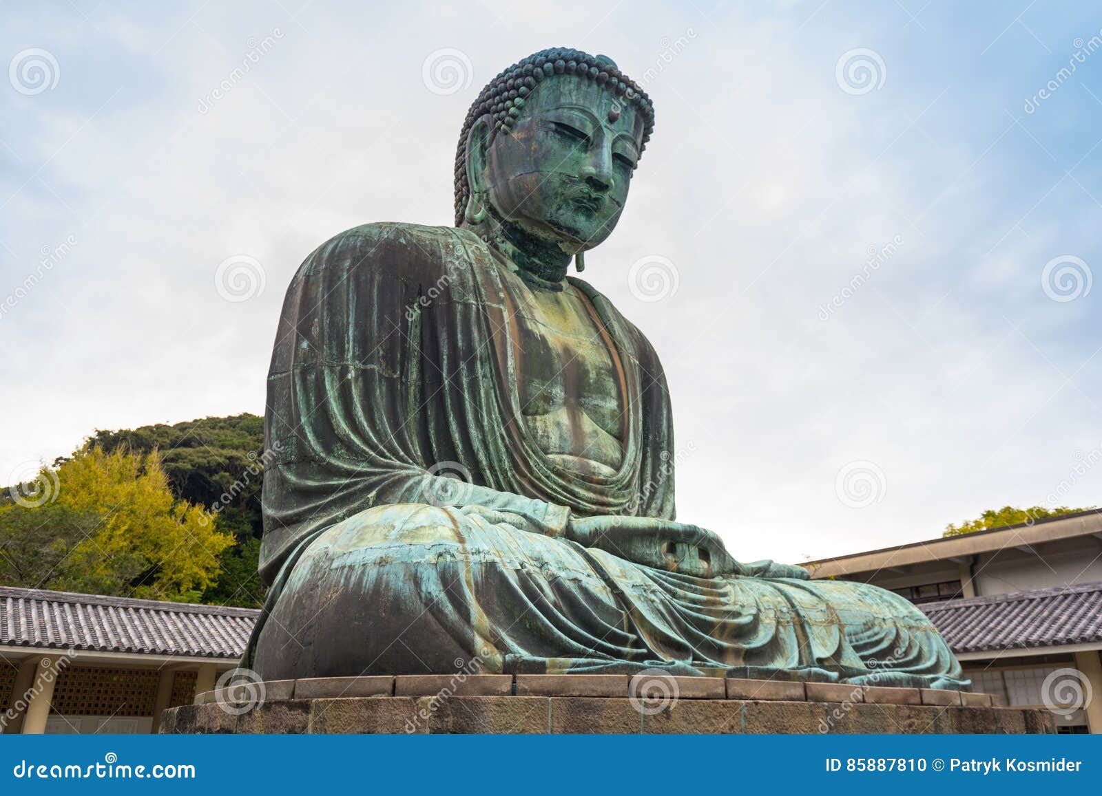 Estatua De Bronce Monumental Del Gran Buda Foto de archivo - Imagen de ...