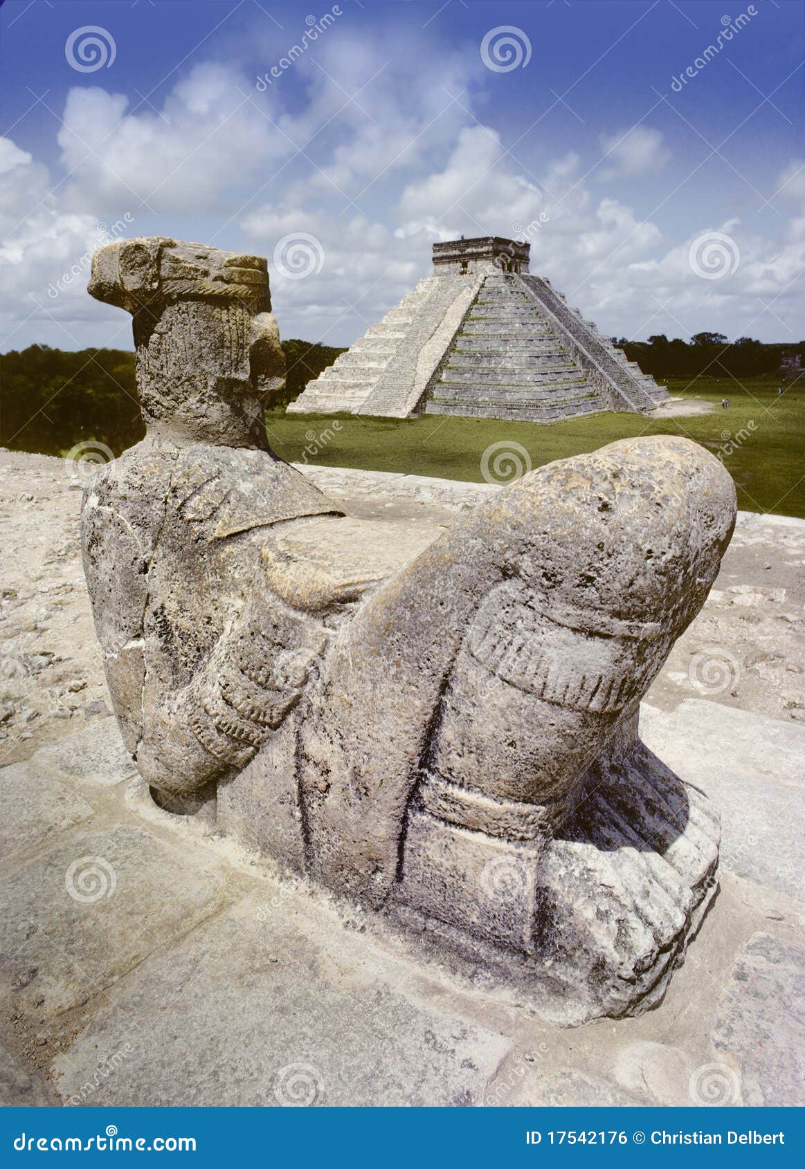 Estatua de Chak Mul foto de archivo. Imagen de maya, ruinas - 17542176