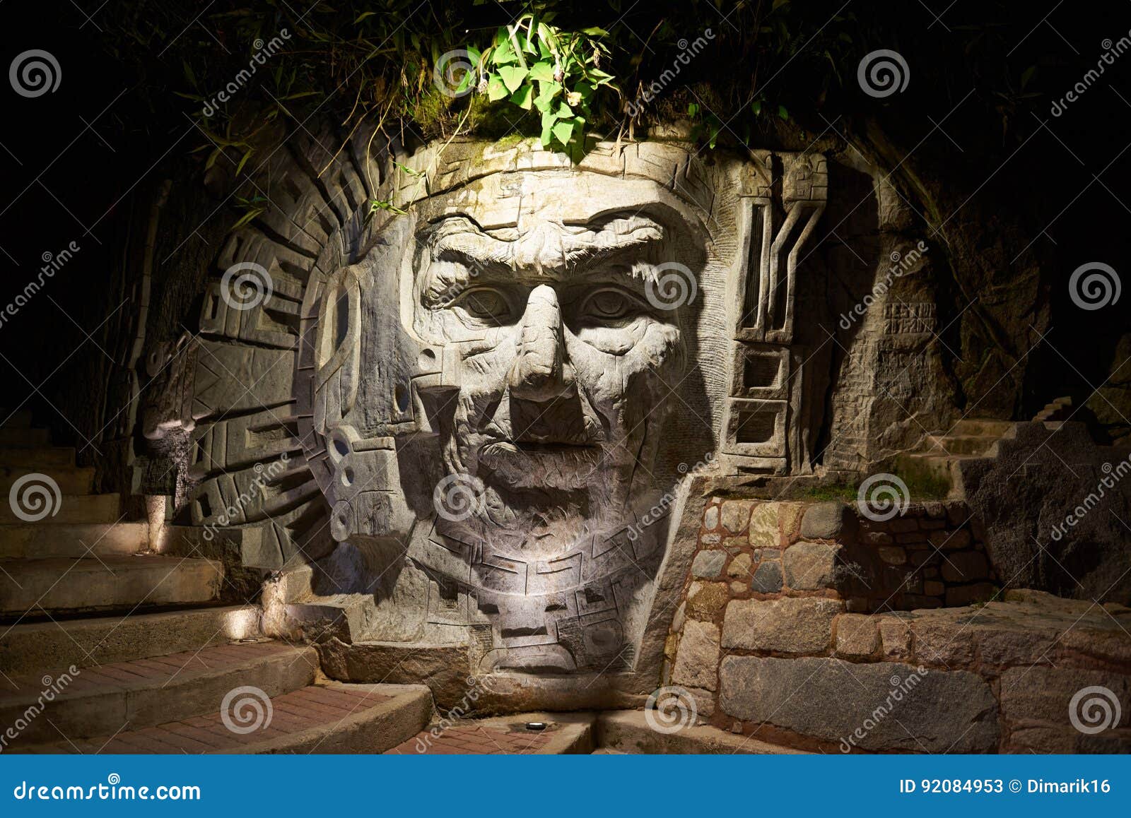 Estatua De La Cara Del Inca Foto de archivo editorial - Imagen de ...