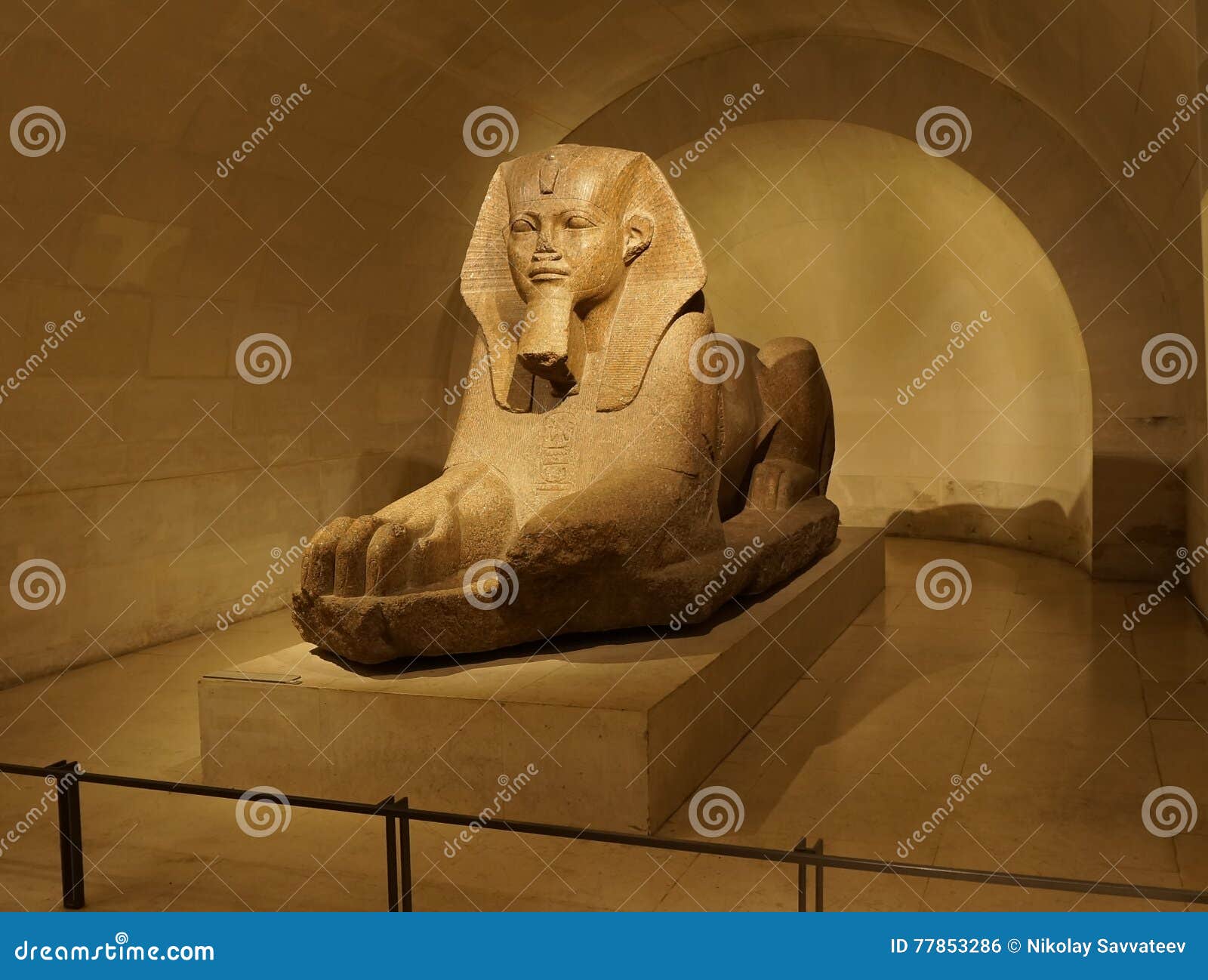 Estatua De La Esfinge En El Louvre Foto editorial - Imagen de estatua ...