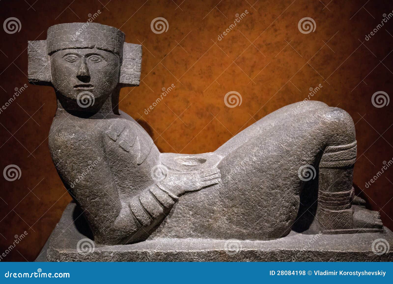Estatua De Mesoamericano Chac-Mool Foto de archivo - Imagen de azteca ...