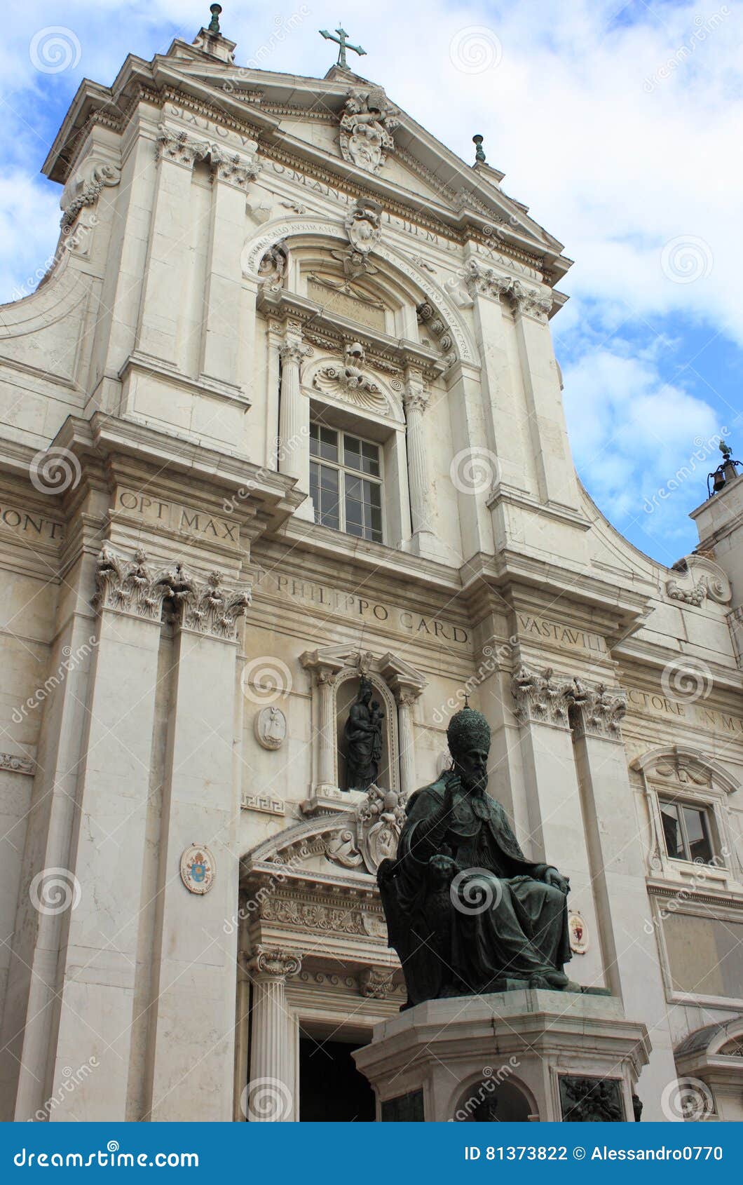 Estatua De Papa Sixto V En Loreto Foto de archivo - Imagen de papa ...