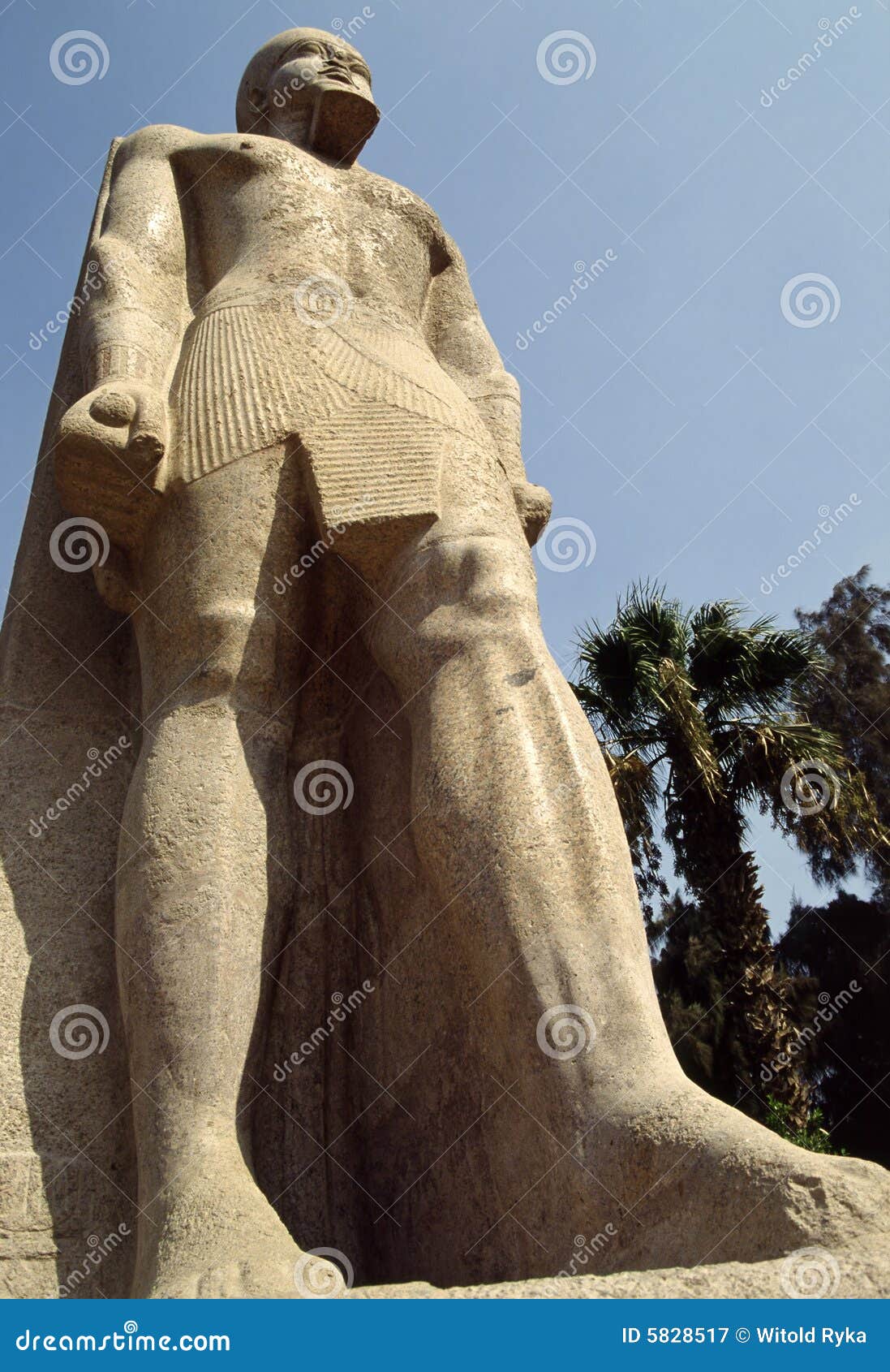 Estatua de Ramesses II imagen de archivo. Imagen de viejo - 5828517