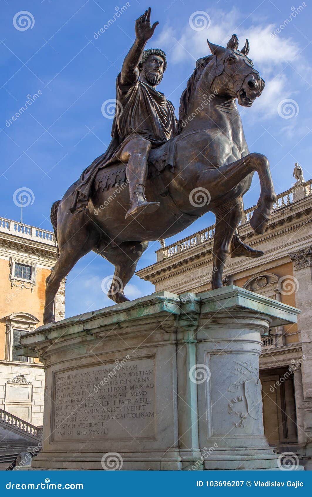 Estatua Ecuestre De Marcus Aurelius En Roma Imagen de archivo - Imagen ...
