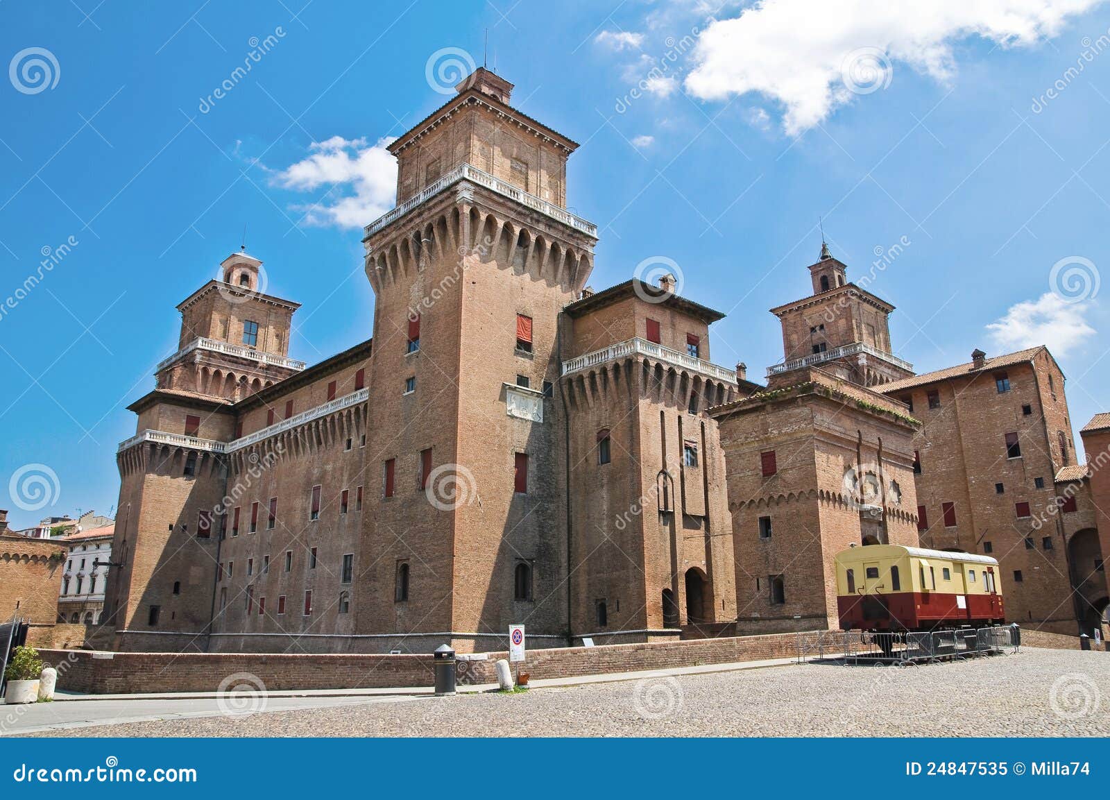 Estense Castle. Ferrara. Emilia-Romagna. Italy Stock Image - Image of ...