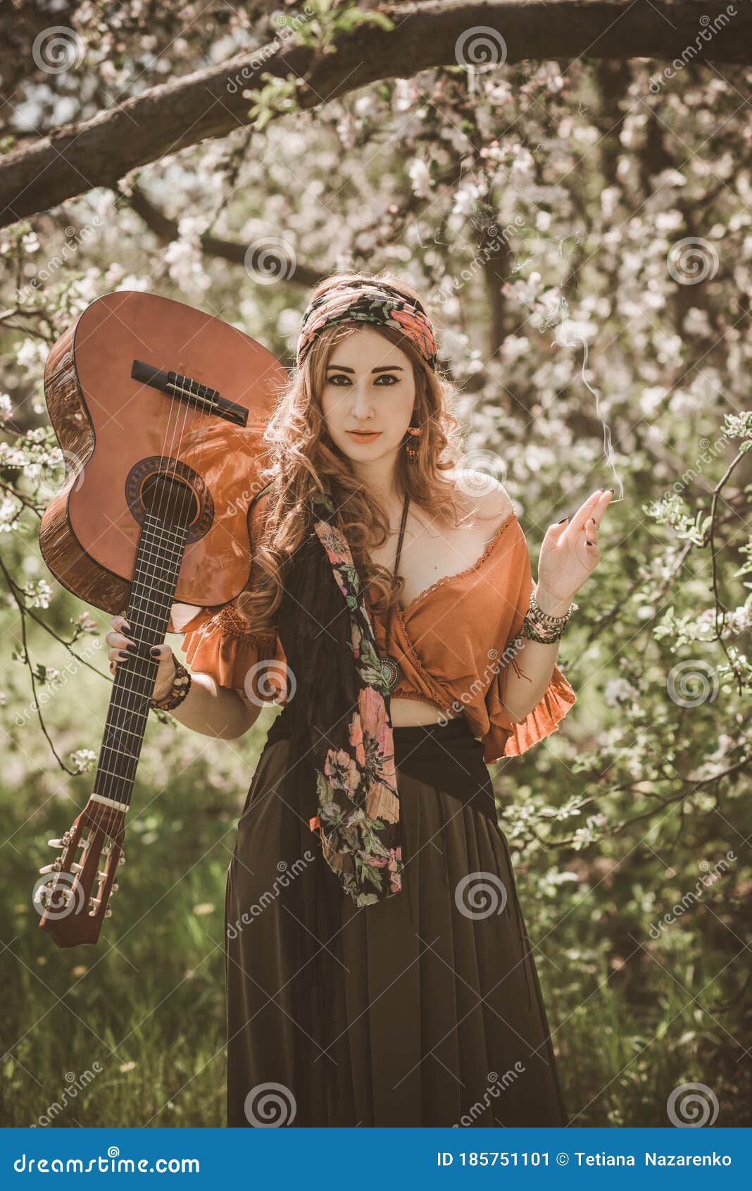 Estilo boho gitano imagen de archivo. Imagen de hermoso - 185751101