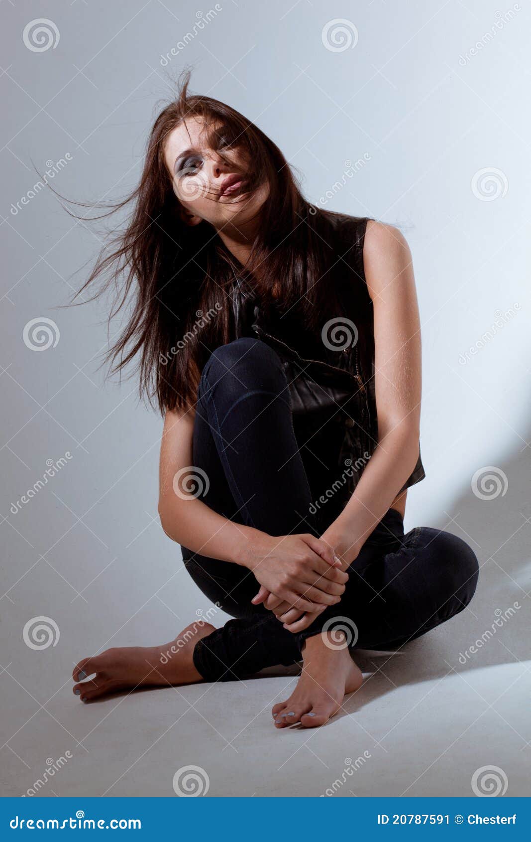 Estilo De La Roca De La Mujer Imagen de archivo - Imagen de retrato ...