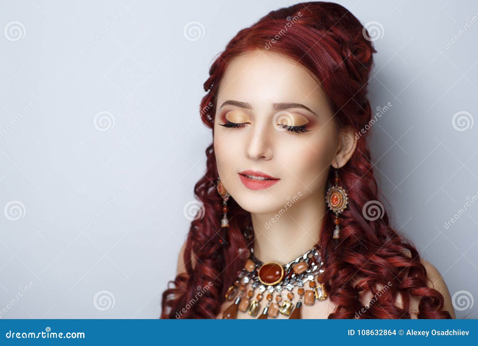 Estilo Del Barroco De La Mujer Foto de archivo - Imagen de muchacha ...