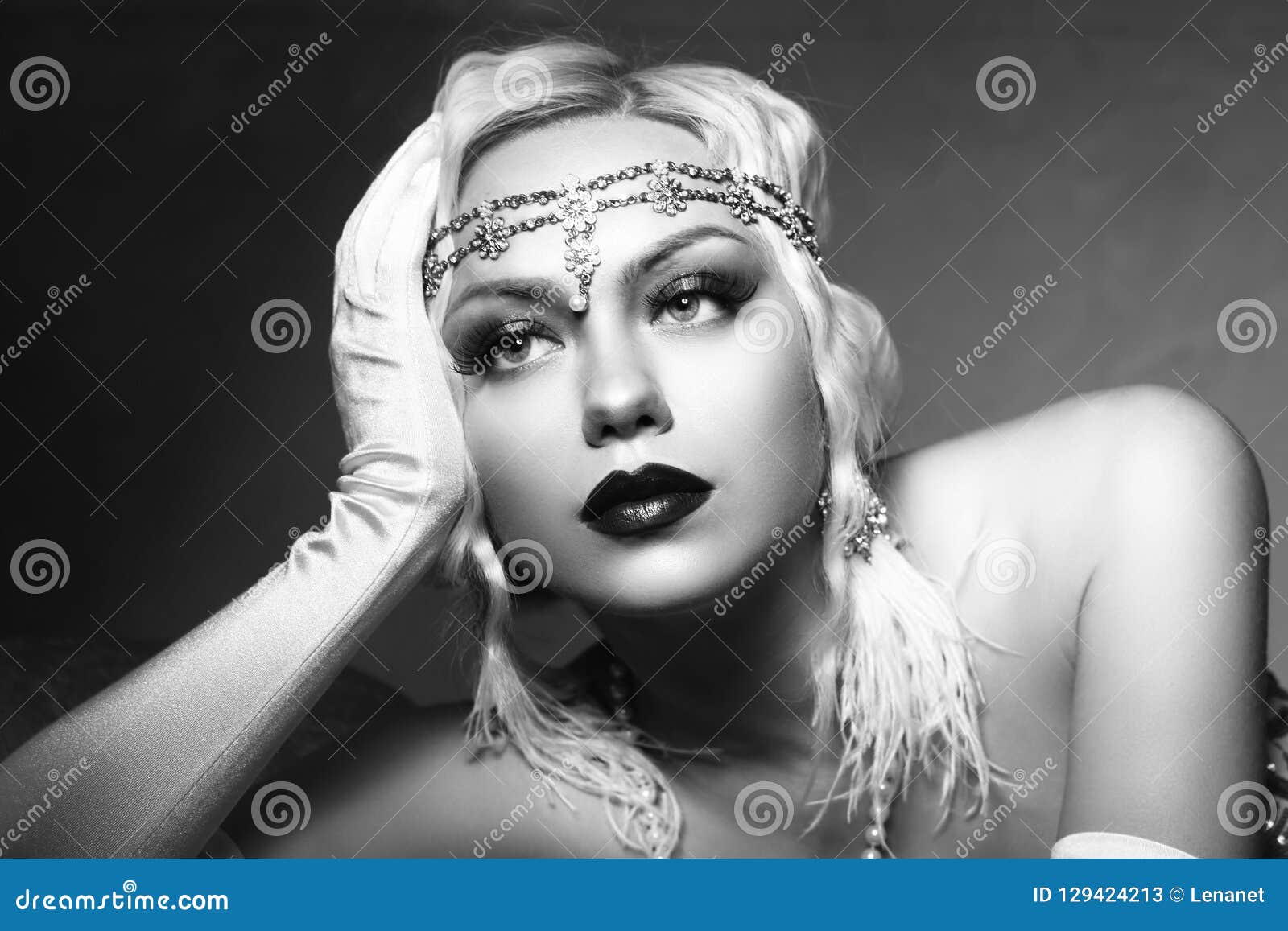 Estilo Retro Do Flapper Da Mulher Imagem de Stock - Imagem de atrativo ...