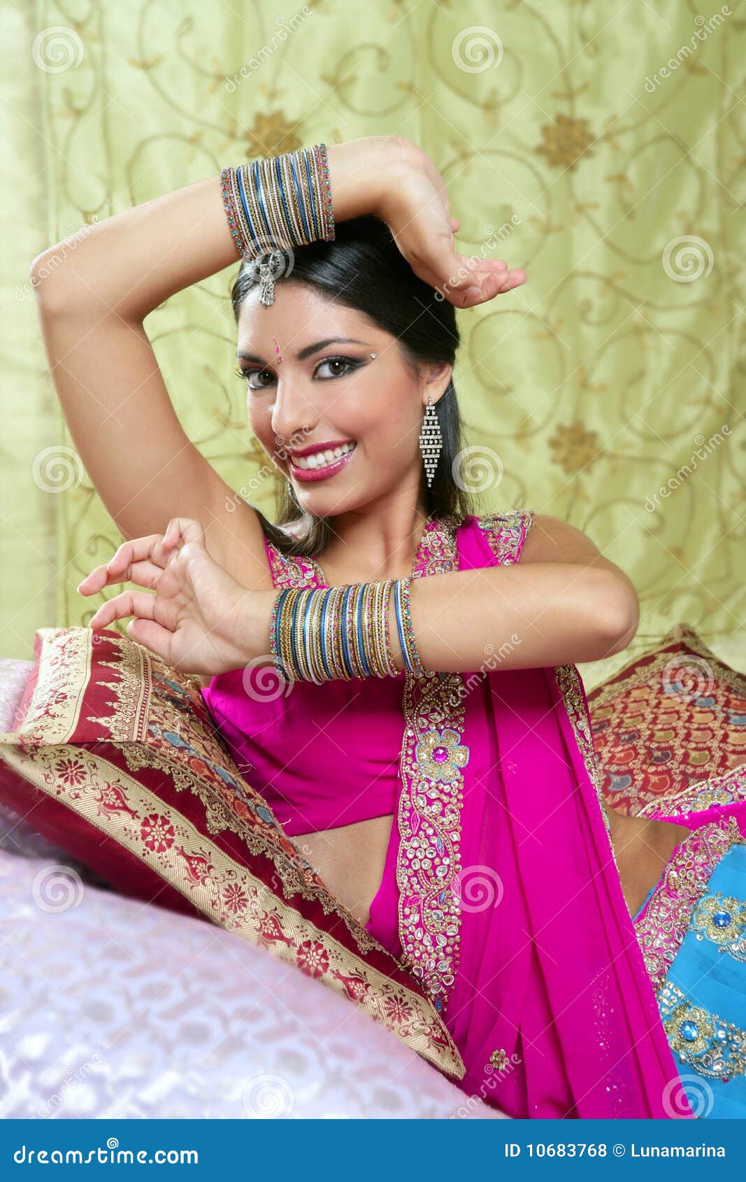 Estilo Tradicional Indiano Bonito Da Forma Foto de Stock - Imagem de ...