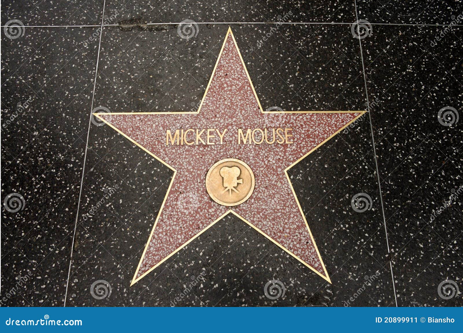 A estrela de Mickey Mouse foto editorial. Imagem de mickey - 20899911