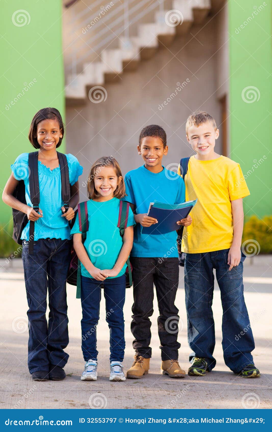Estudiantes De La Escuela Primaria Imagen de archivo - Imagen de ...