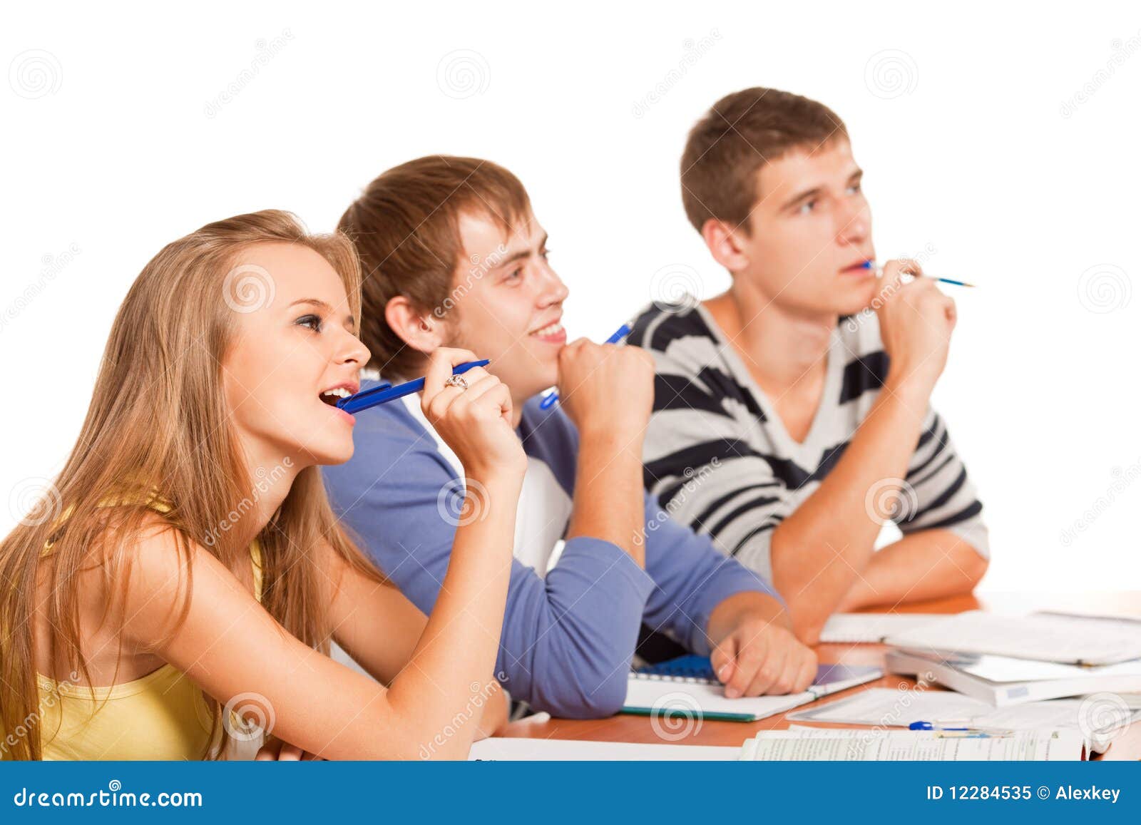 Estudiantes En Sala De Clase Imagen de archivo - Imagen de aula, grupo ...