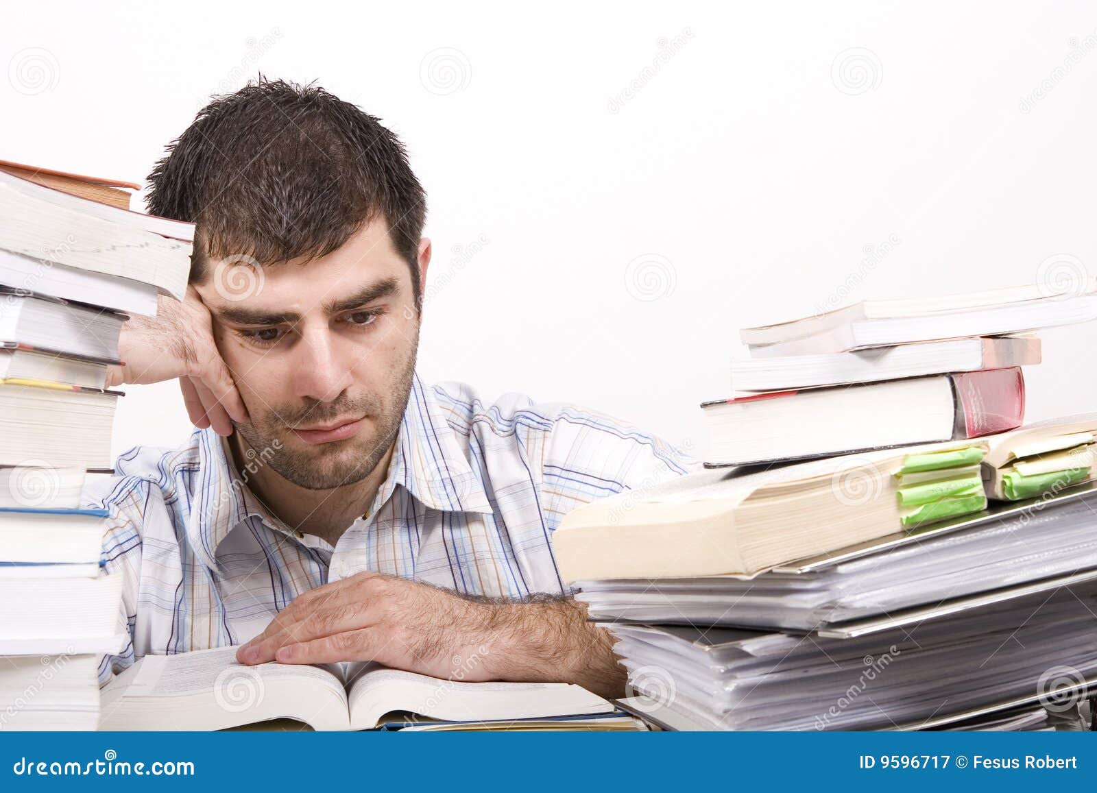 Estudiar al hombre imagen de archivo. Imagen de papeleo - 9596717