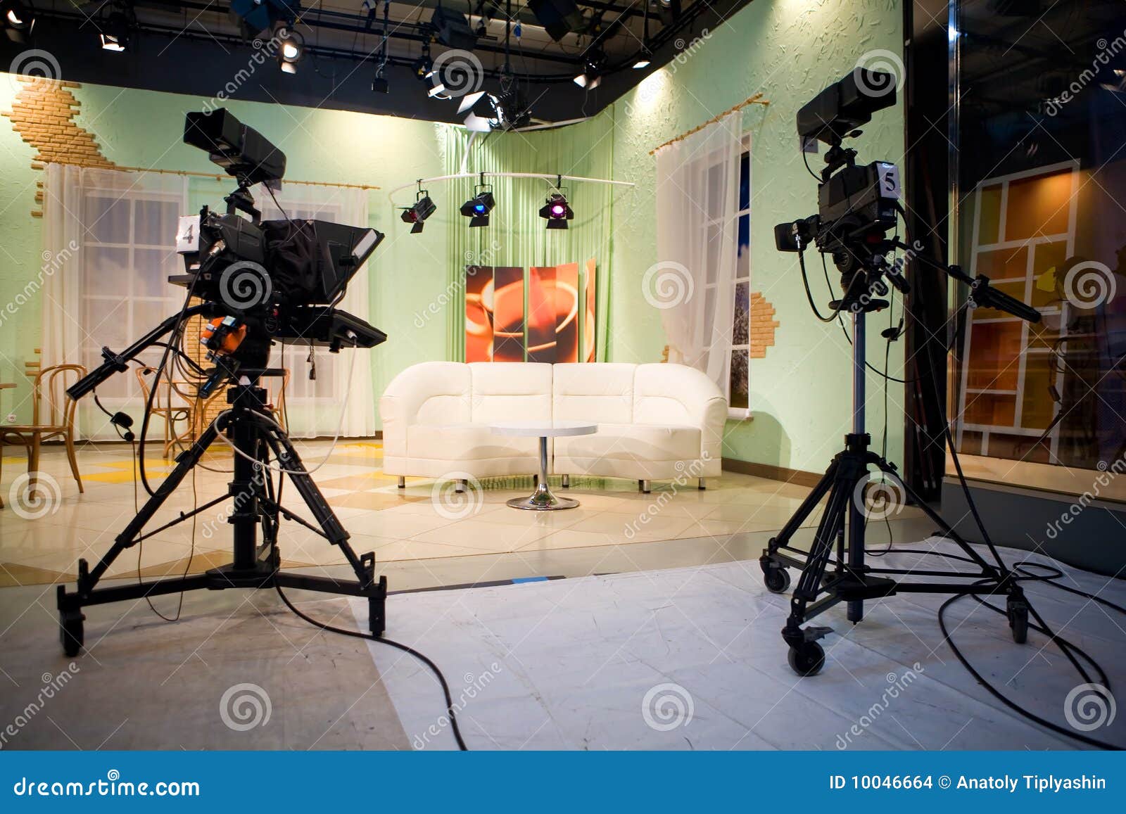 Estudio De La TV Imagenes de archivo - Imagen: 10046664