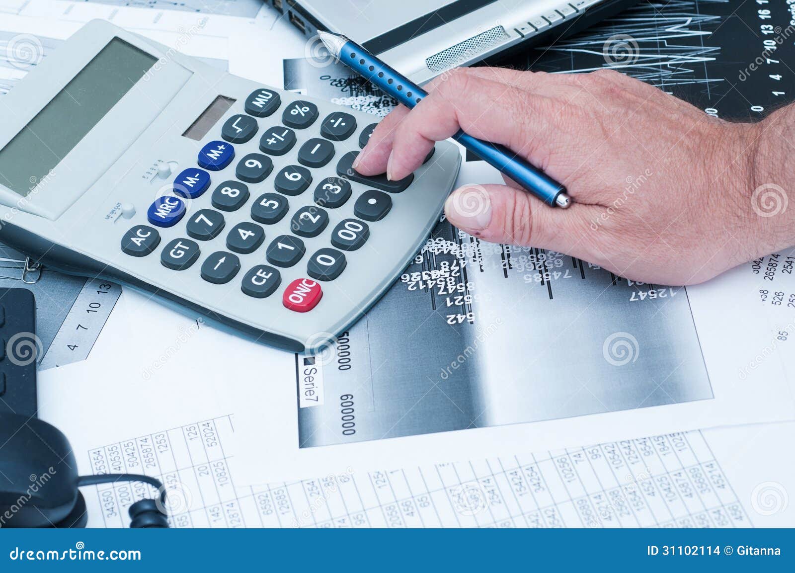 Estudio financiero foto de archivo. Imagen de divisa - 31102114