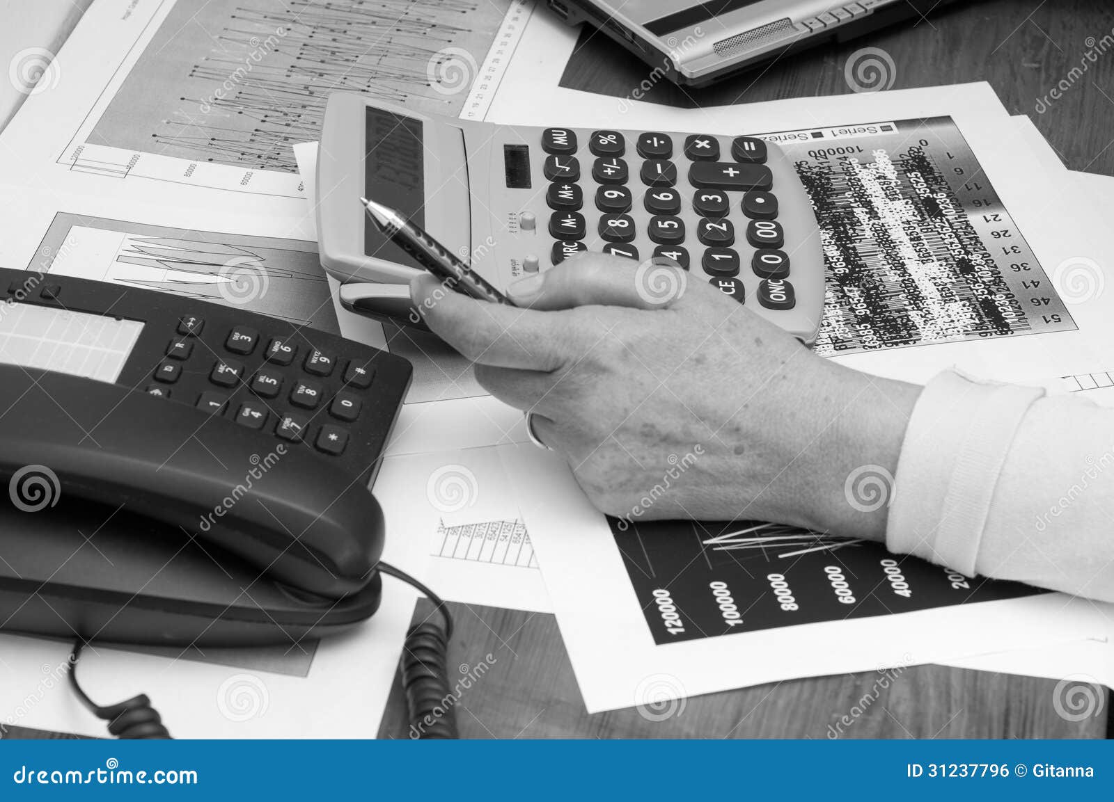 Estudio financiero foto de archivo. Imagen de éxito, diagrama - 31237796