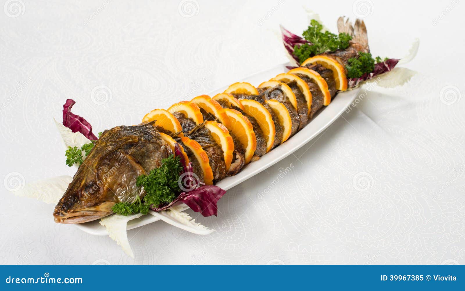 Esturgeon rôti image stock. Image du sauce, nourriture - 39967385