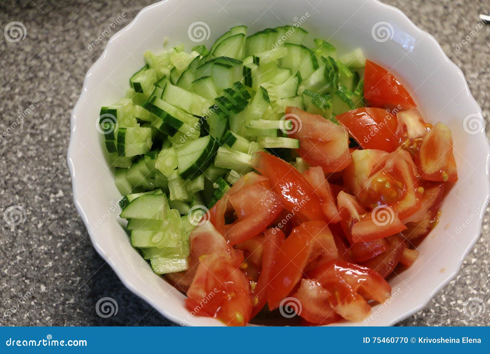 Etapas E Ingredientes Para Preparar a Salada Foto de Stock - Imagem de ...