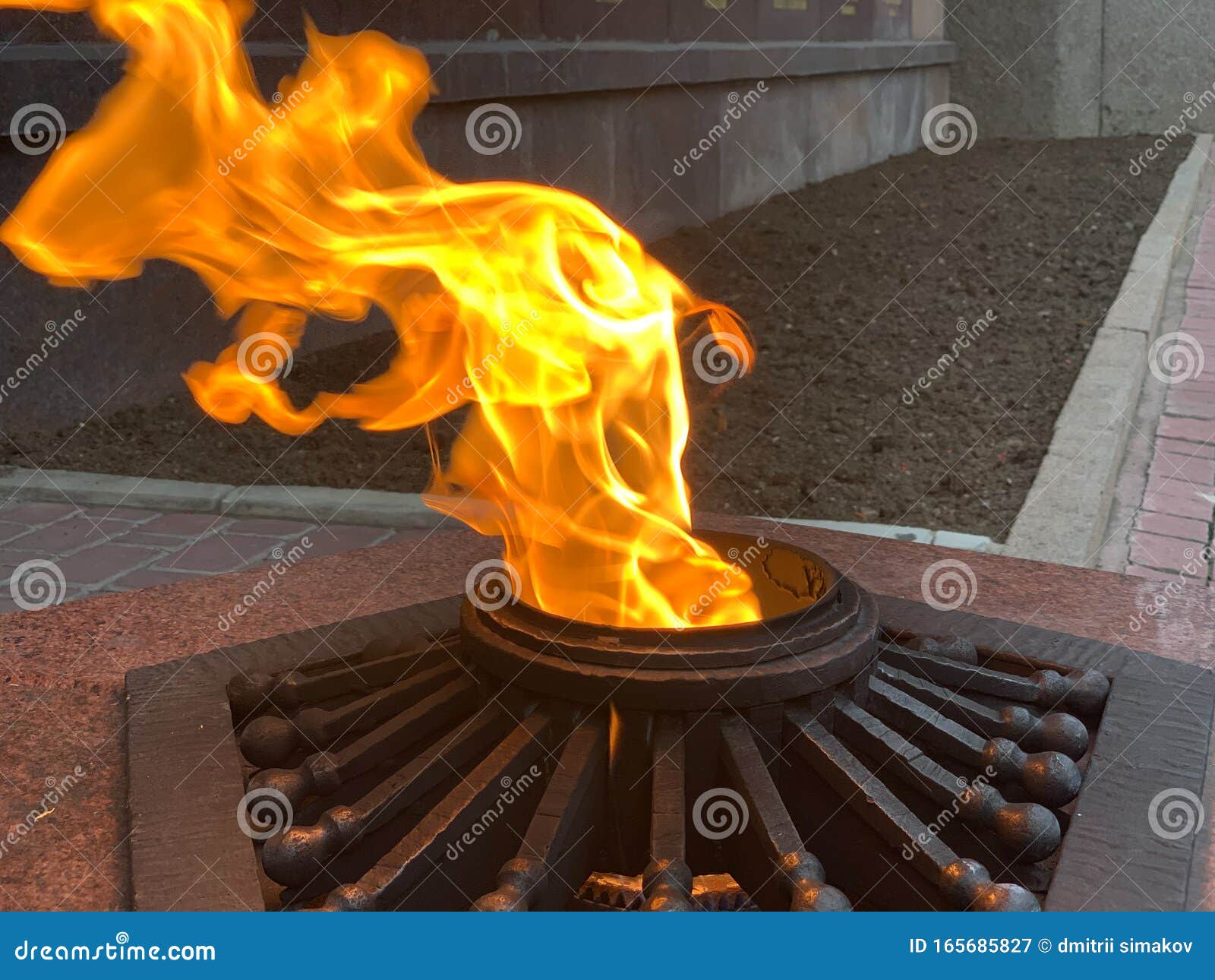 Burning Eternal Fire at the Memorial To Fallen Soldiers Editorial ...