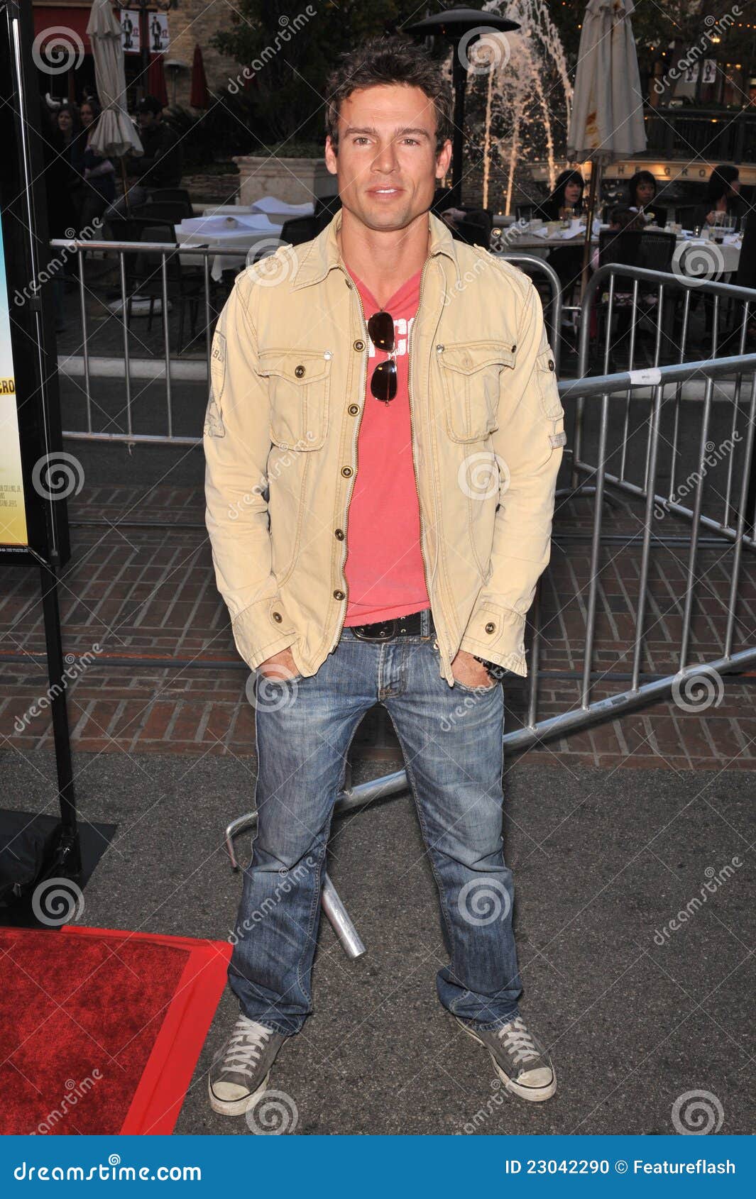 Ethan Erickson imagem editorial. Imagem de anjo, limpeza - 23042290