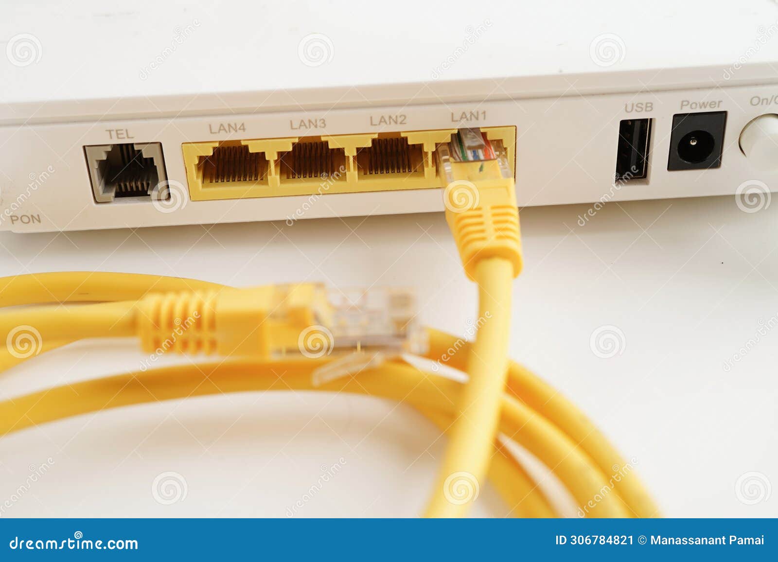 Ethernet Cable with Wireless Router Connect To Internet Service ...