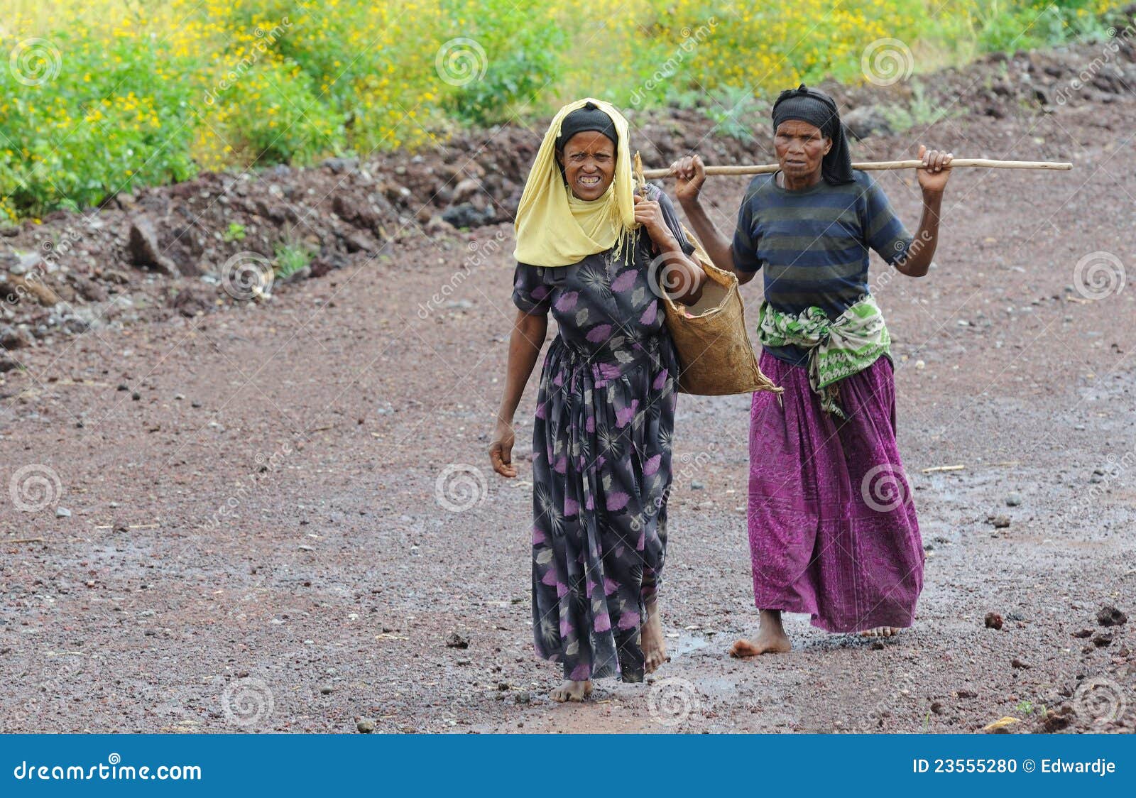 Ethiopian people editorial image. Image of work, africa - 23555280