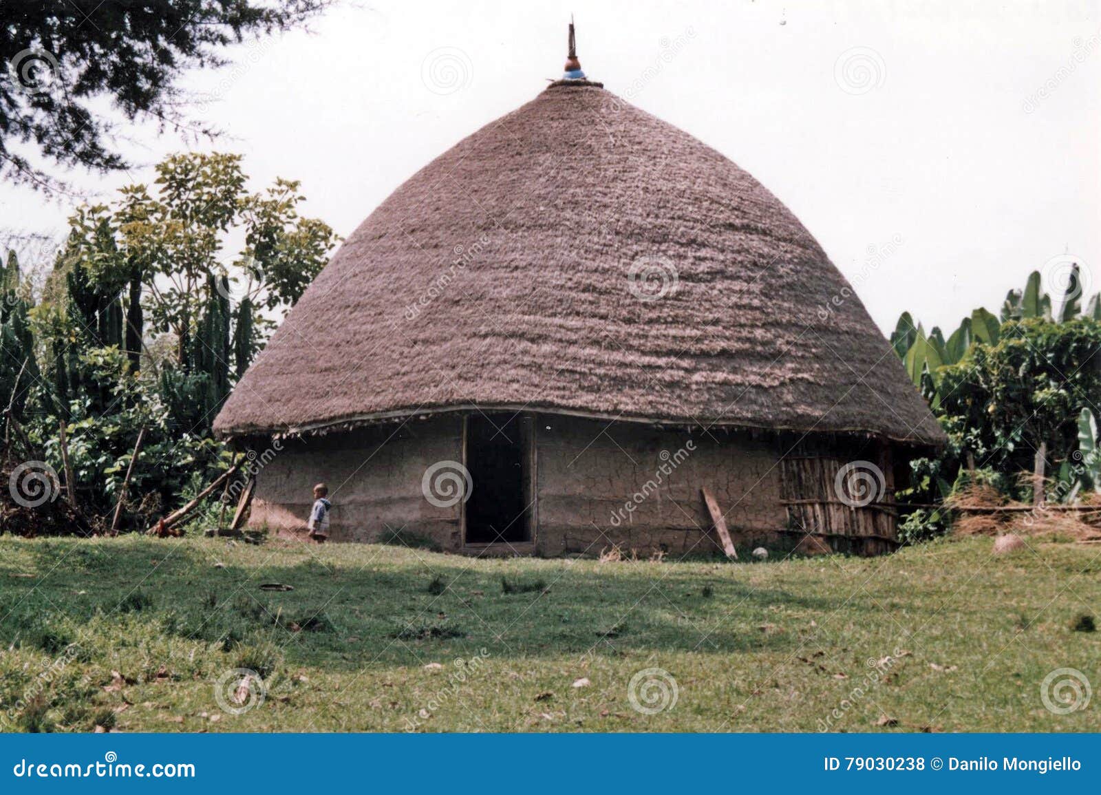 Ethiopische tukul redactionele stock foto. Image of dorp - 79030238