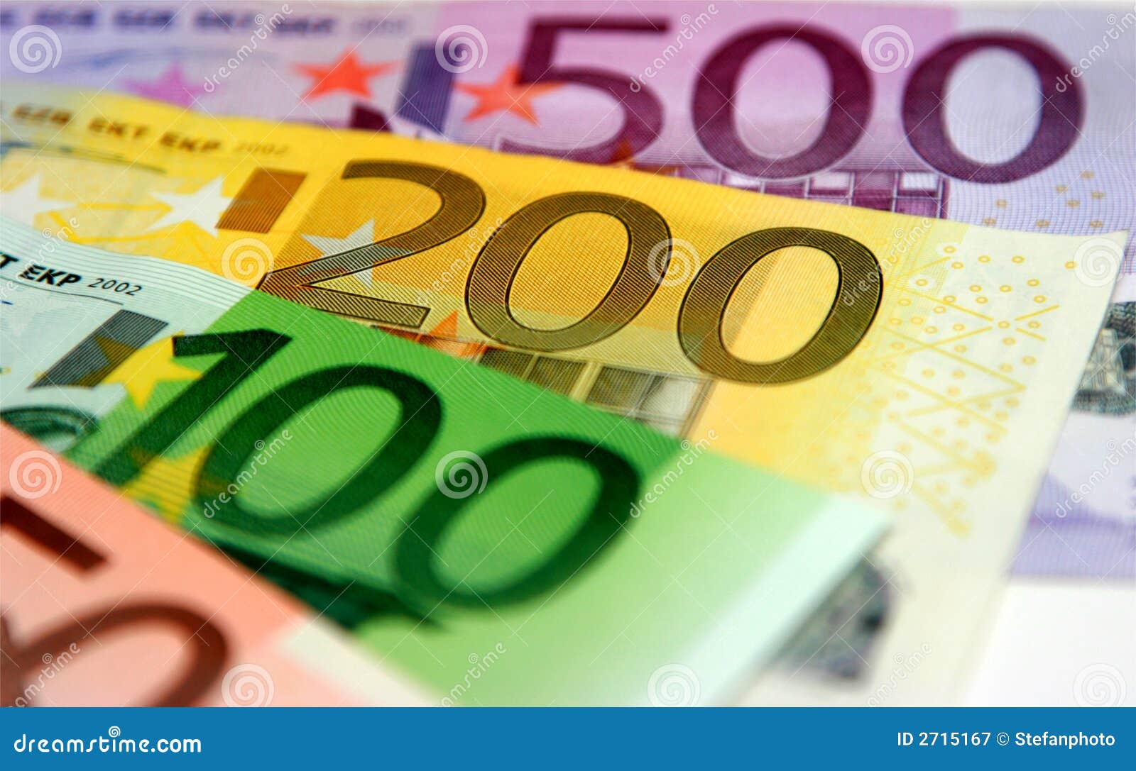 Euro bankbiljetten stock afbeelding. Image of economie - 2715167